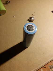 Recovering 18650 Lithium Batteries With Only a Paperclip : 3 Steps ...