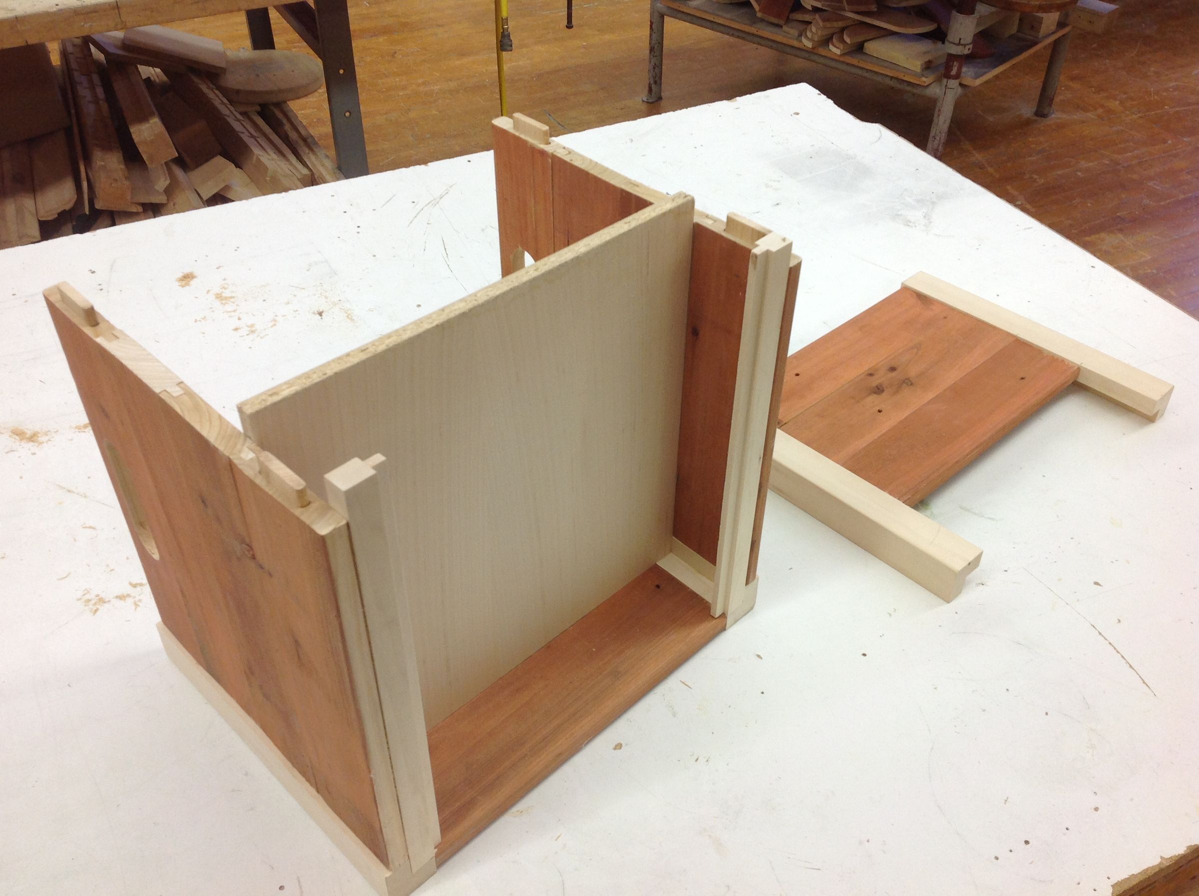 False Bottom Wooden Crate : 6 Steps (with Pictures) - Instructables