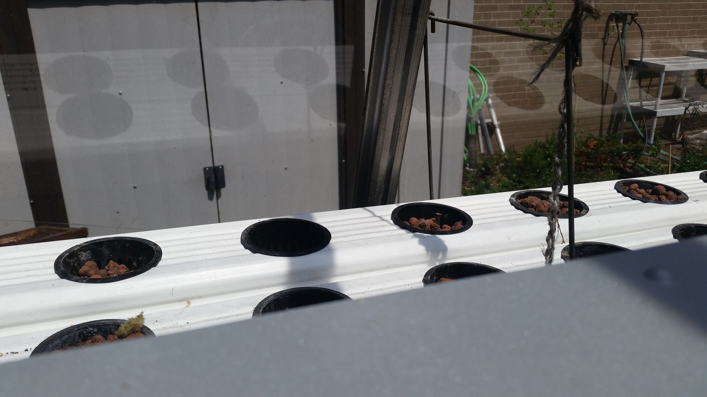 DIY Nutrient Film Technique (NFT) Hydroponic System! : 5 Steps (with ...