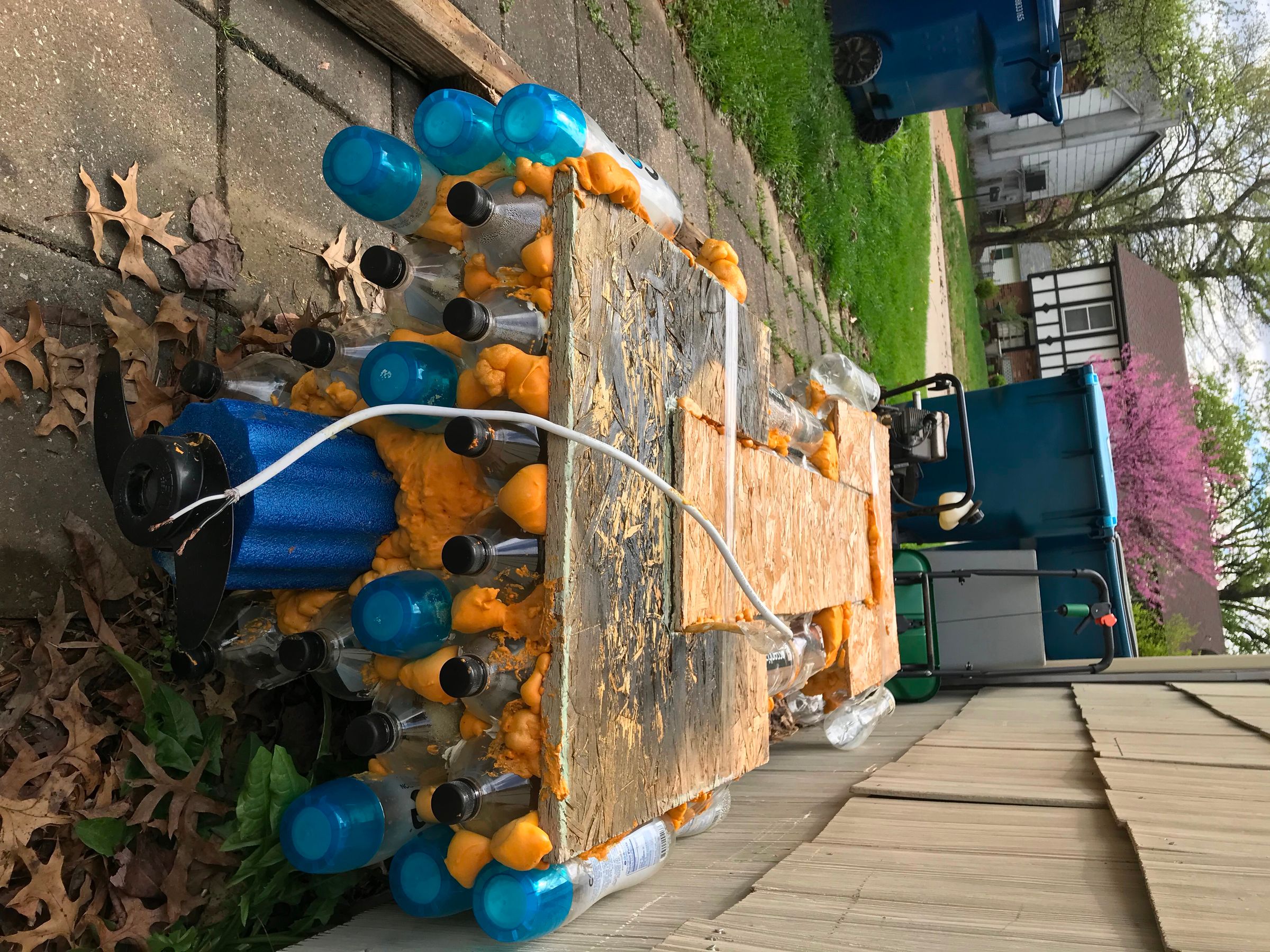 Trash Water Bottles Made Into a BOAT (Dumpster Motor) : 5 Steps ...