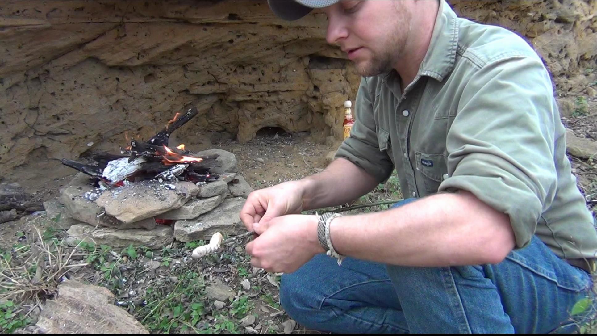 How to Cook and EAT Giant Grubs : 6 Steps (with Pictures) - Instructables