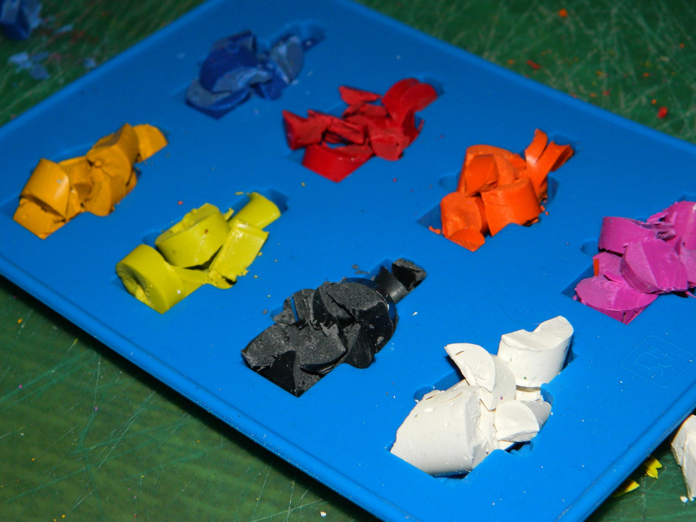 Lego Crayons : 7 Steps (with Pictures) - Instructables