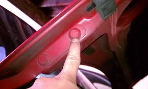 How to Install Bonnet Lifters / Gas Bonnet Struts on Your Vehicle : 5 ...