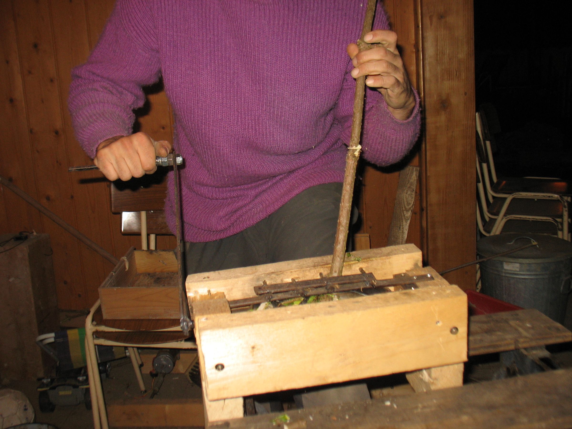 Quick Made Hand Cranked Compost Shredder : 6 Steps - Instructables