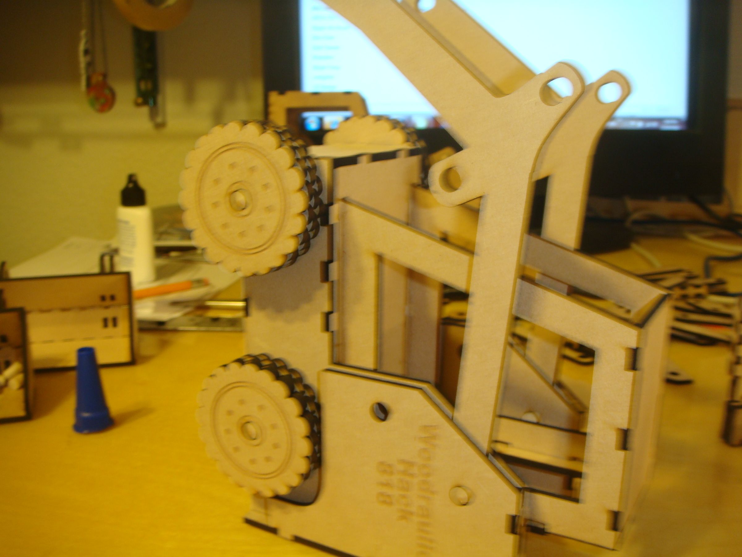 The Wooden Bobcat Toy : 8 Steps (with Pictures) - Instructables