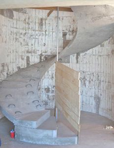 Floating Circular Concrete Staircase : 8 Steps (with Pictures ...