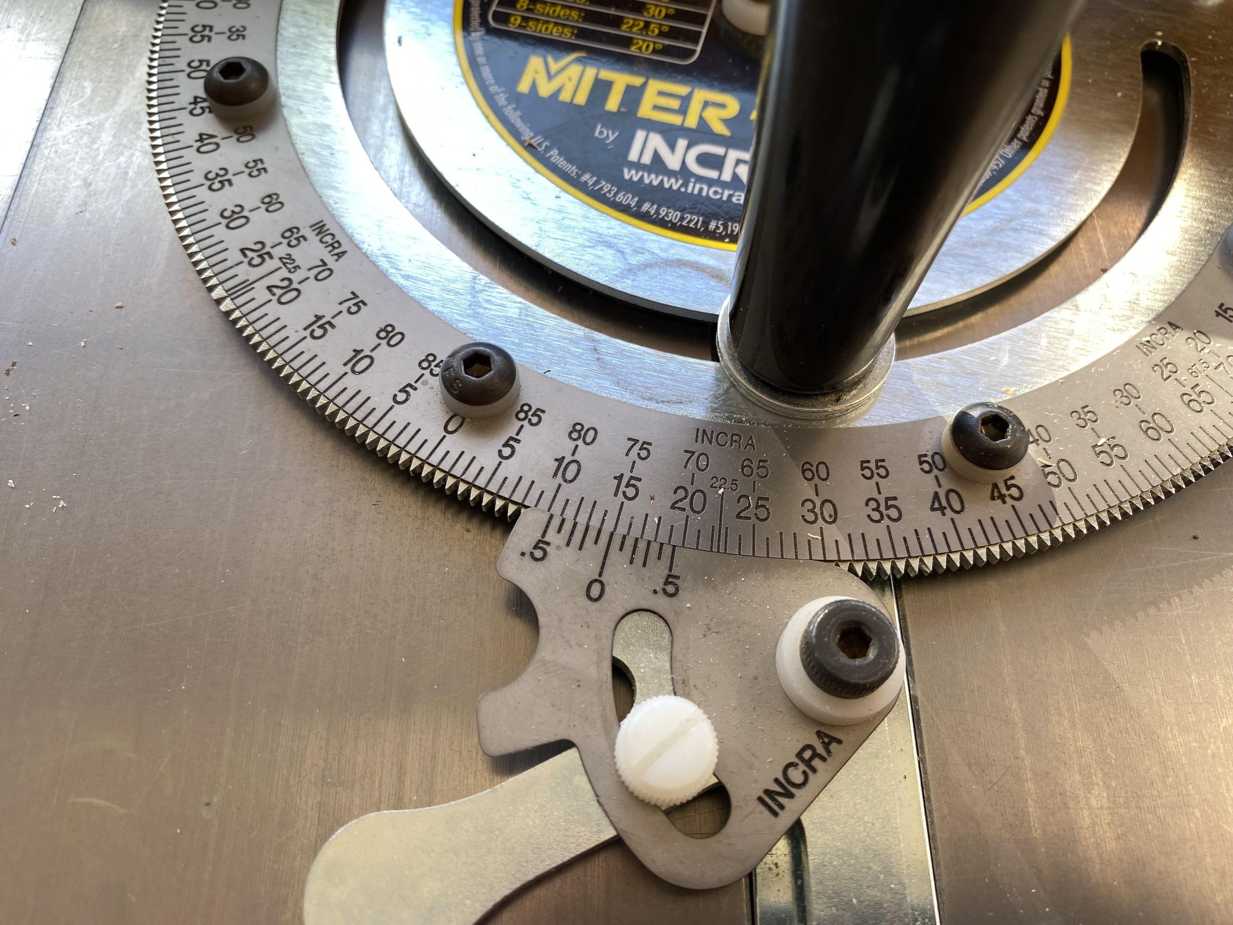 A Novel Way to Set a Box Lid : 7 Steps (with Pictures) - Instructables