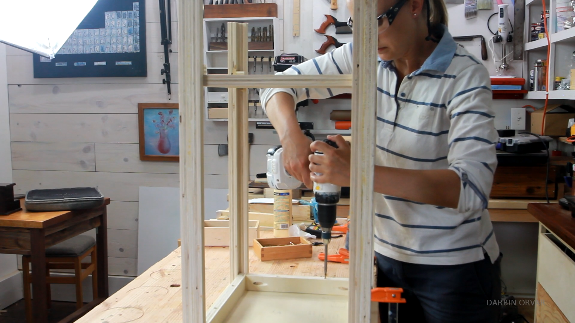 Simple DIY End Table for $10 : 8 Steps - Instructables