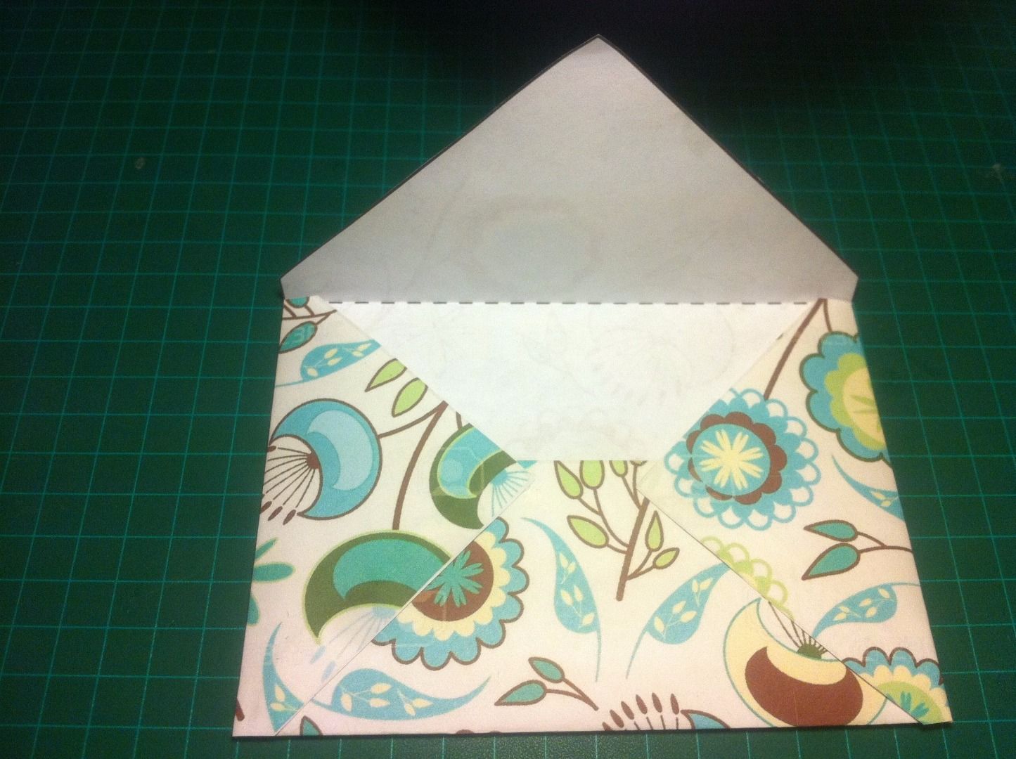 2 Minutes Custom Made Envelopes : 4 Steps (with Pictures) - Instructables