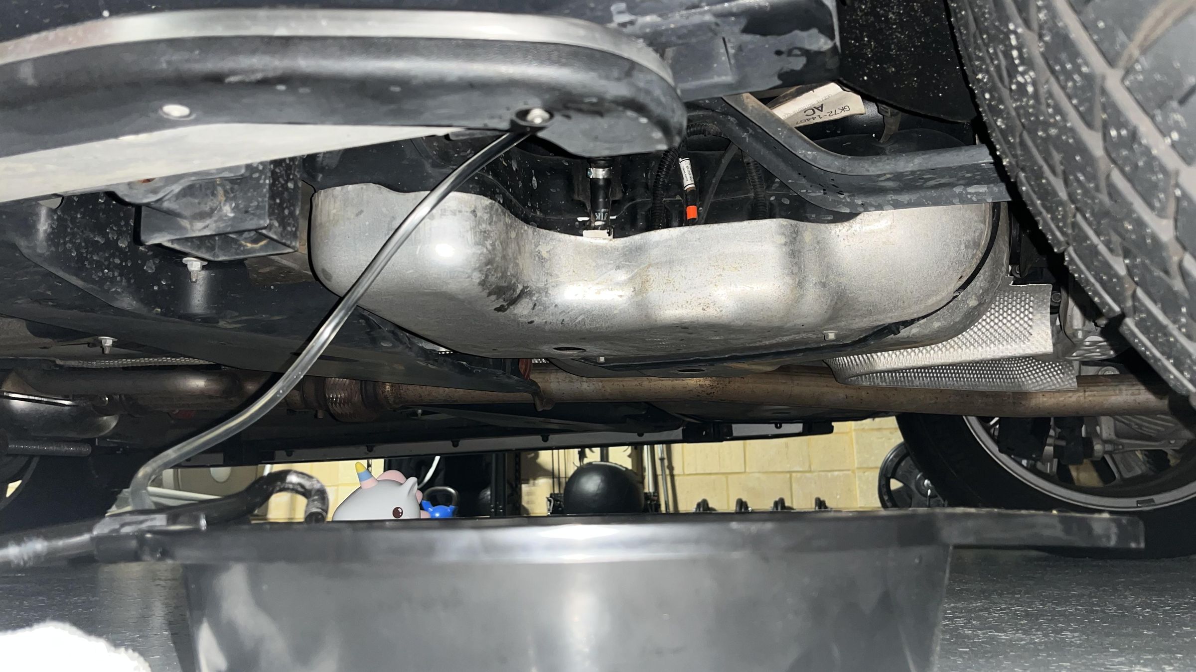 Draining AdBlue From LandRover Discovery Sport (2014-2019) : 5 Steps ...
