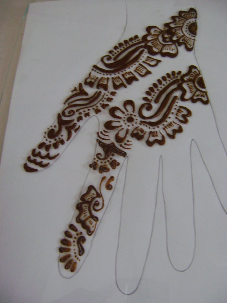 How To Apply Henna Mehndi On Your Hands 7 Steps Instructables how-to-apply-henna-mehndi-on-your-hands-7-steps-instructables