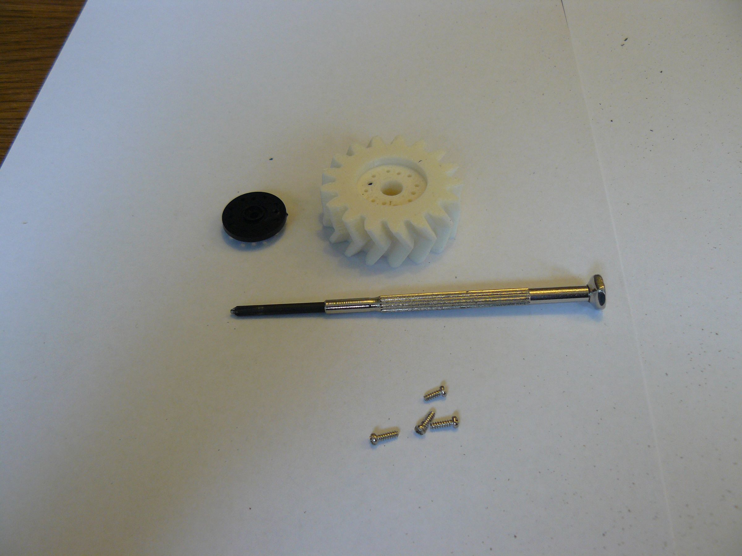 A Fully 3D Printable GlaDOS Robotic Ceiling Arm Lamp : 11 Steps (with ...
