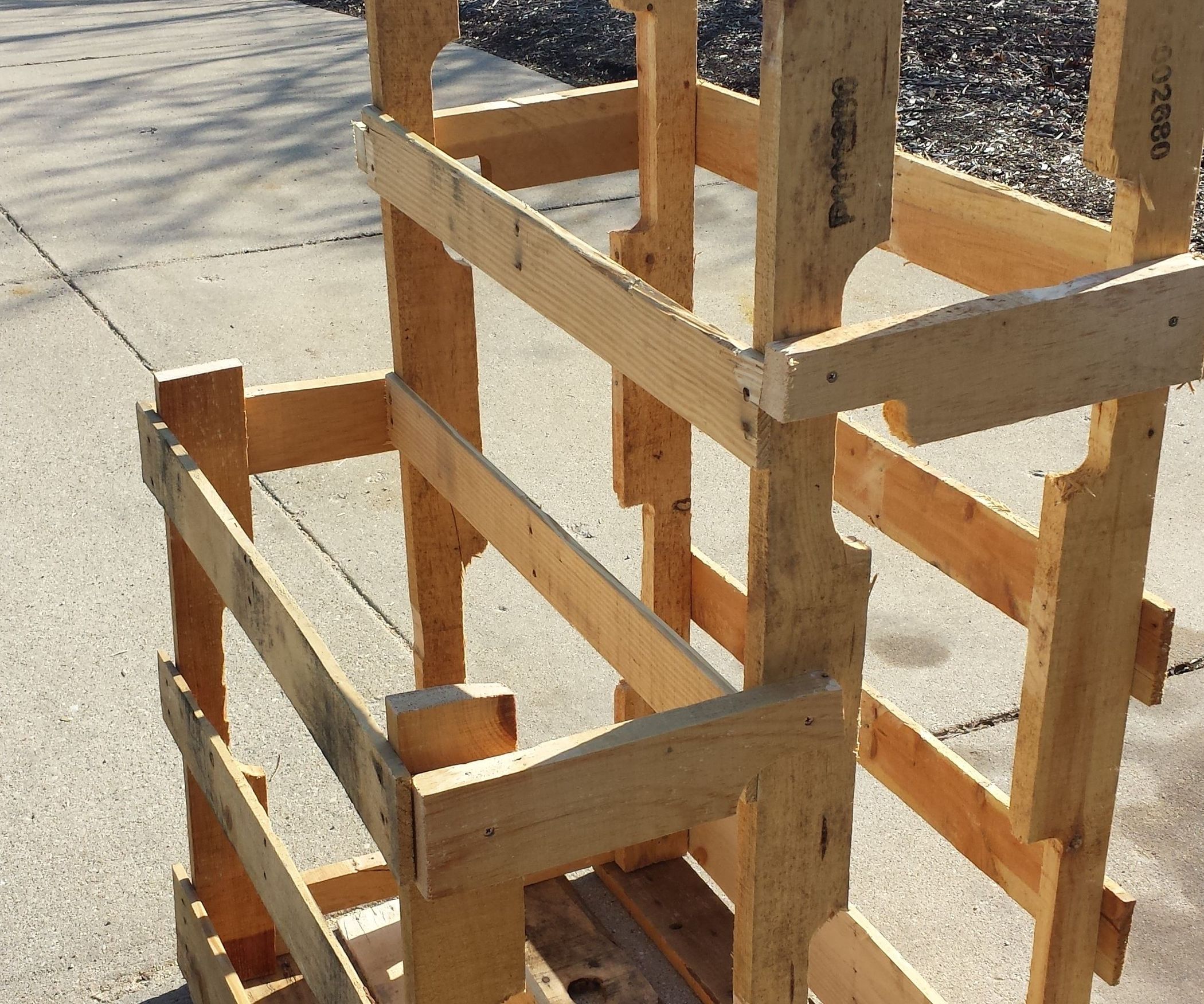 The P.A.L.L.E.T. (Pallet and Loose Lumber Enclosure Tower) : 4 Steps ...
