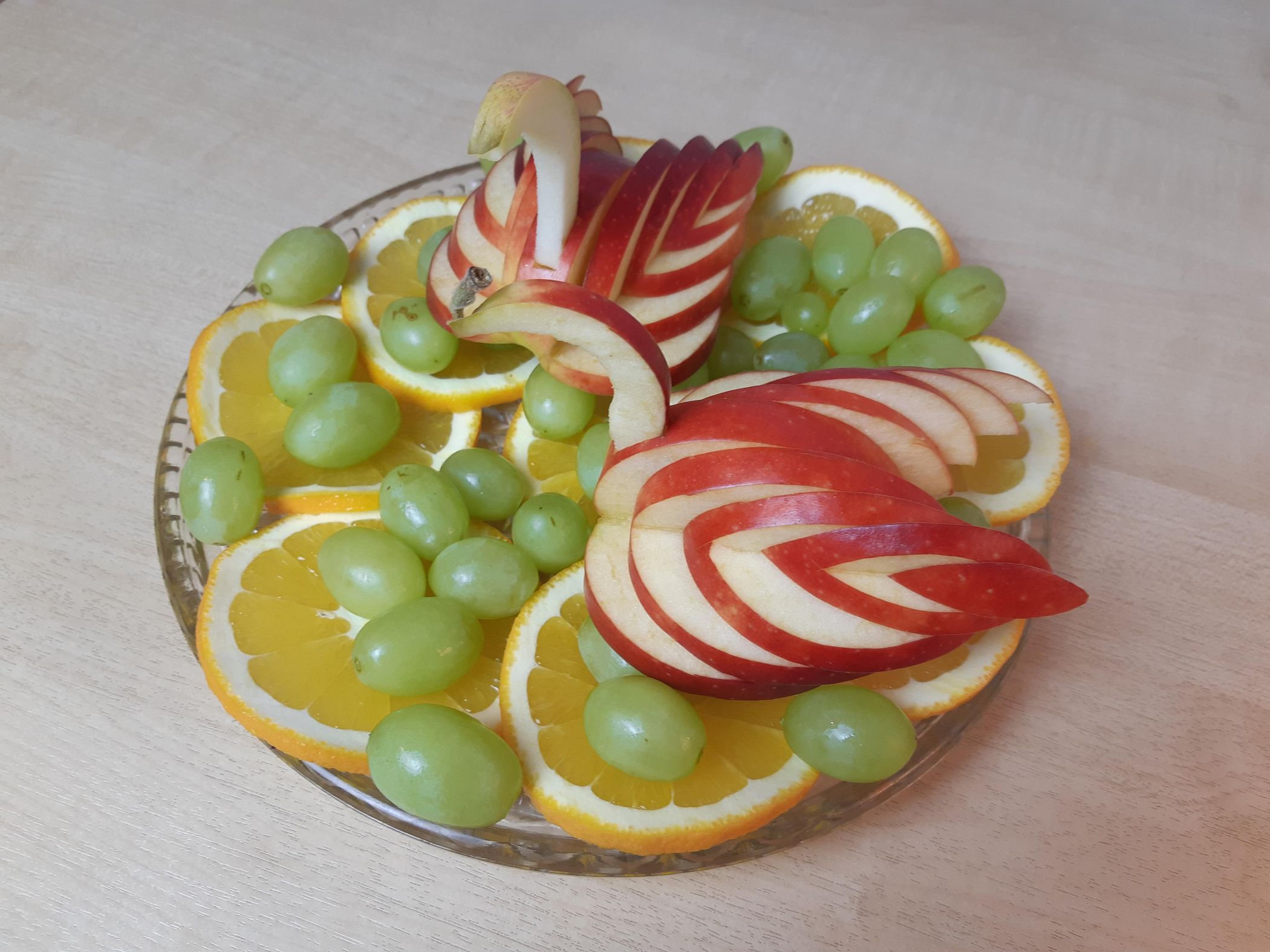 Edible Apple Swan : 7 Steps (with Pictures) - Instructables