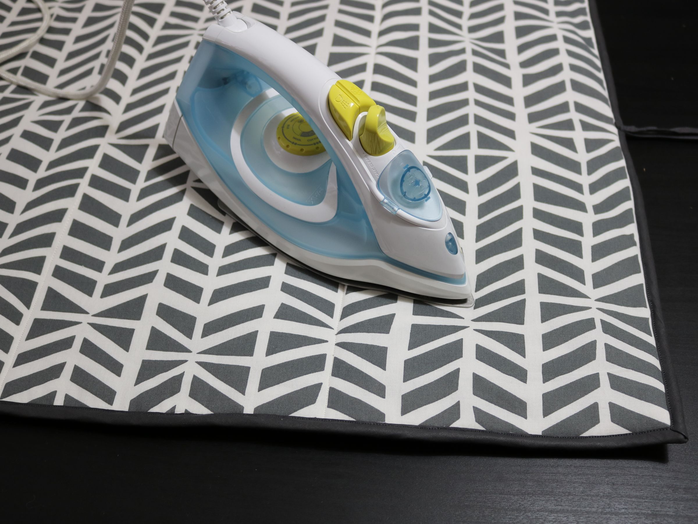 Portable Ironing Mat : 4 Steps (with Pictures) - Instructables