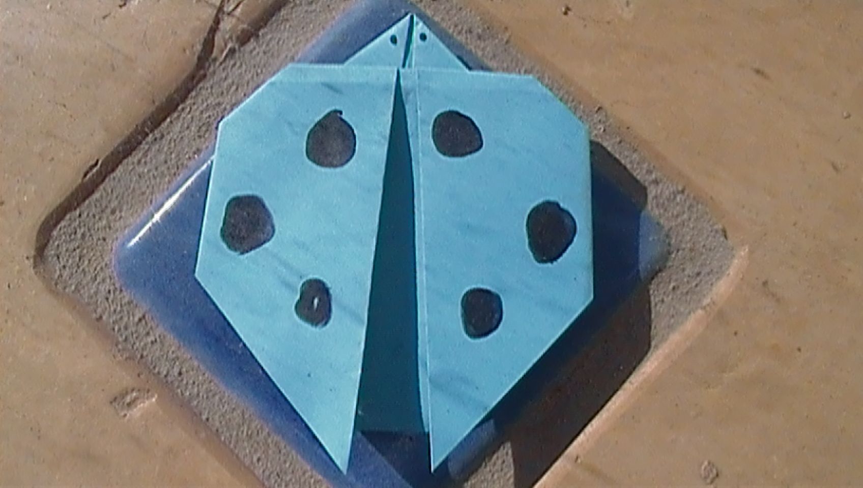 origami ladybug vibrobot DIY Project - Step-by-Step DIY Project | FindingDIY