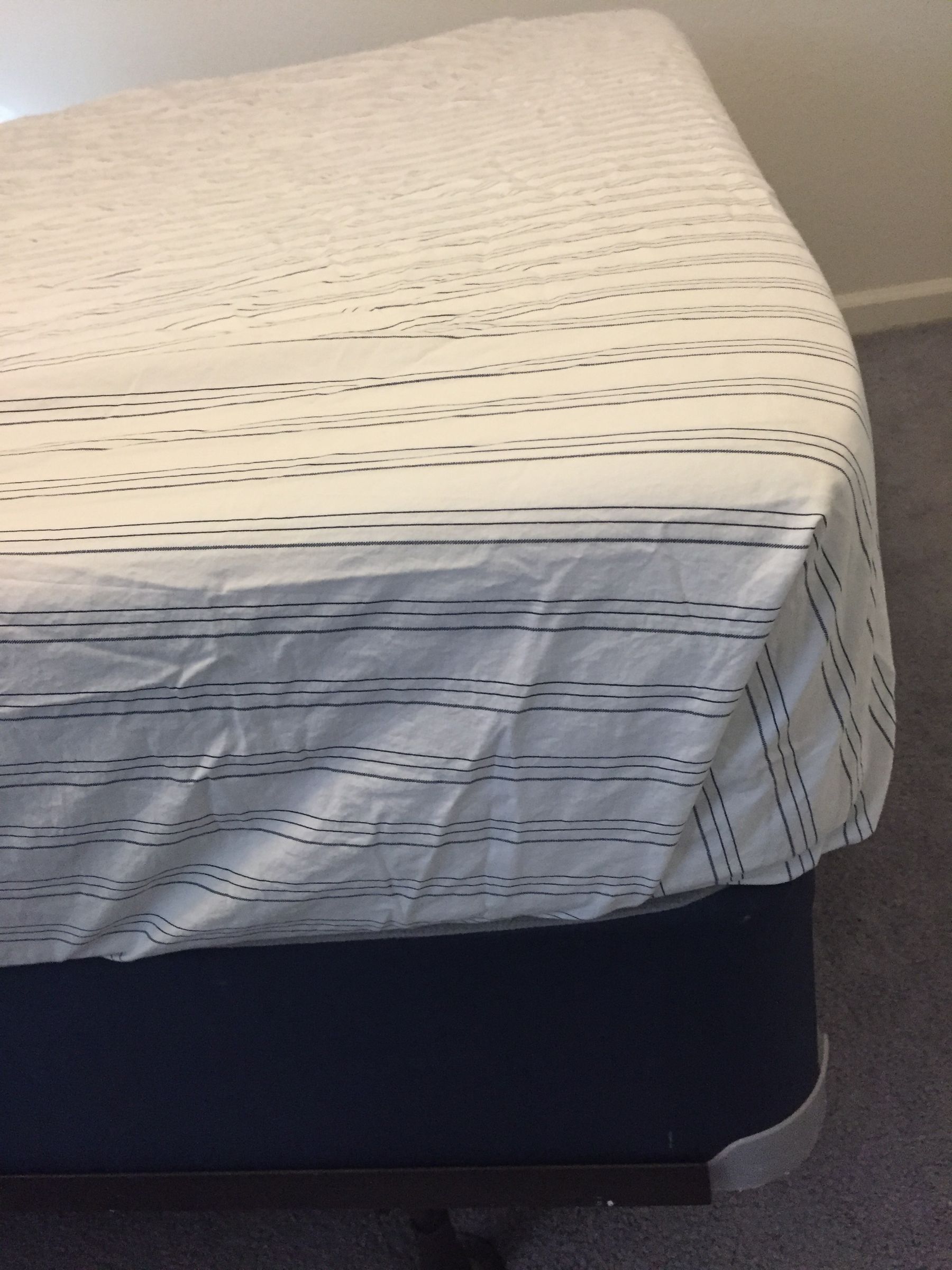 How to Make Your Bed : 8 Steps (with Pictures) - Instructables