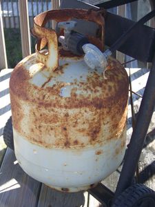 DIY Smoker From 2 Rusted Propane Tank : 6 Steps - Instructables