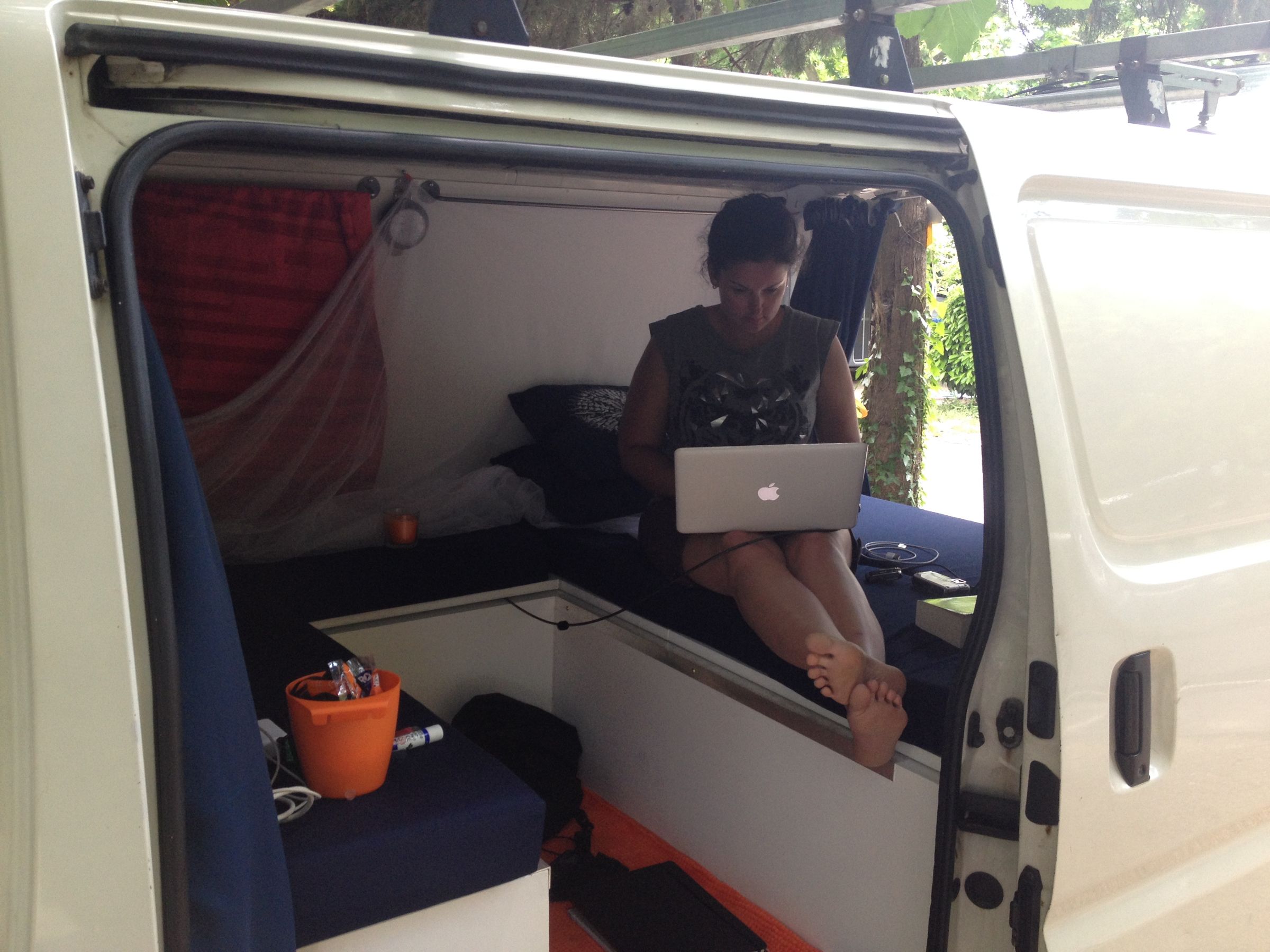 White Van Camper Conversion : 10 Steps (with Pictures) - Instructables