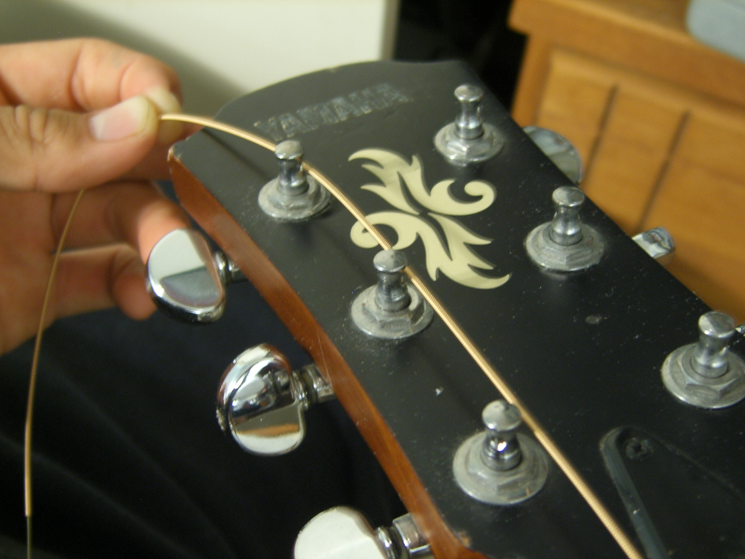 How to String a Guitar : 8 Steps (with Pictures) - Instructables