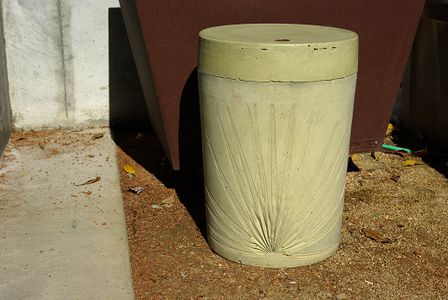 DIY CONCRETE:: 5 Gallon Stool : 7 Steps (with Pictures) - Instructables