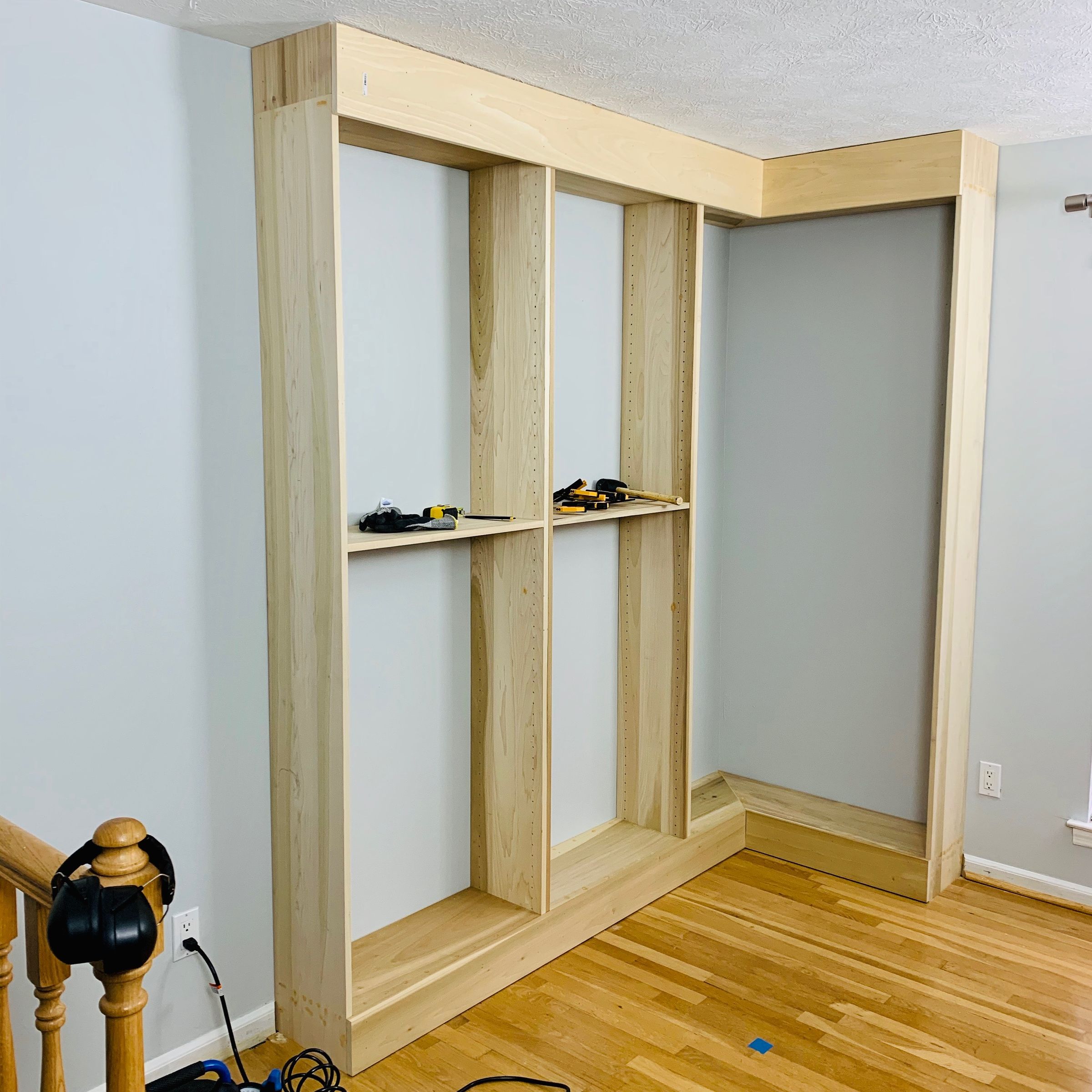 Build Your Own Hardwood Built-In Bookcases! : 8 Steps (with Pictures ...