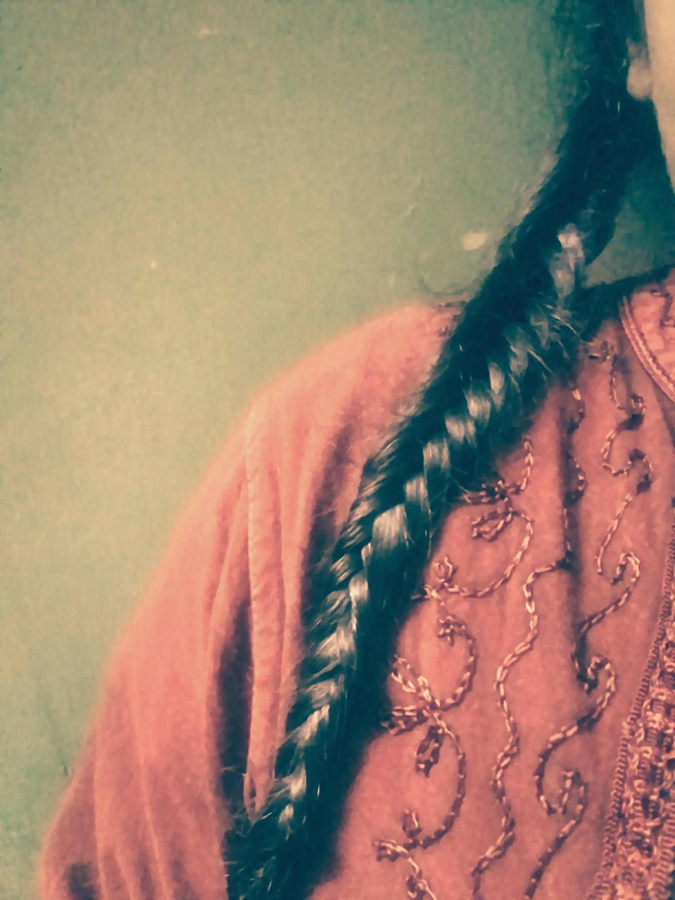 How to Do a Basic Fishtail Braid : 4 Steps (with Pictures) - Instructables