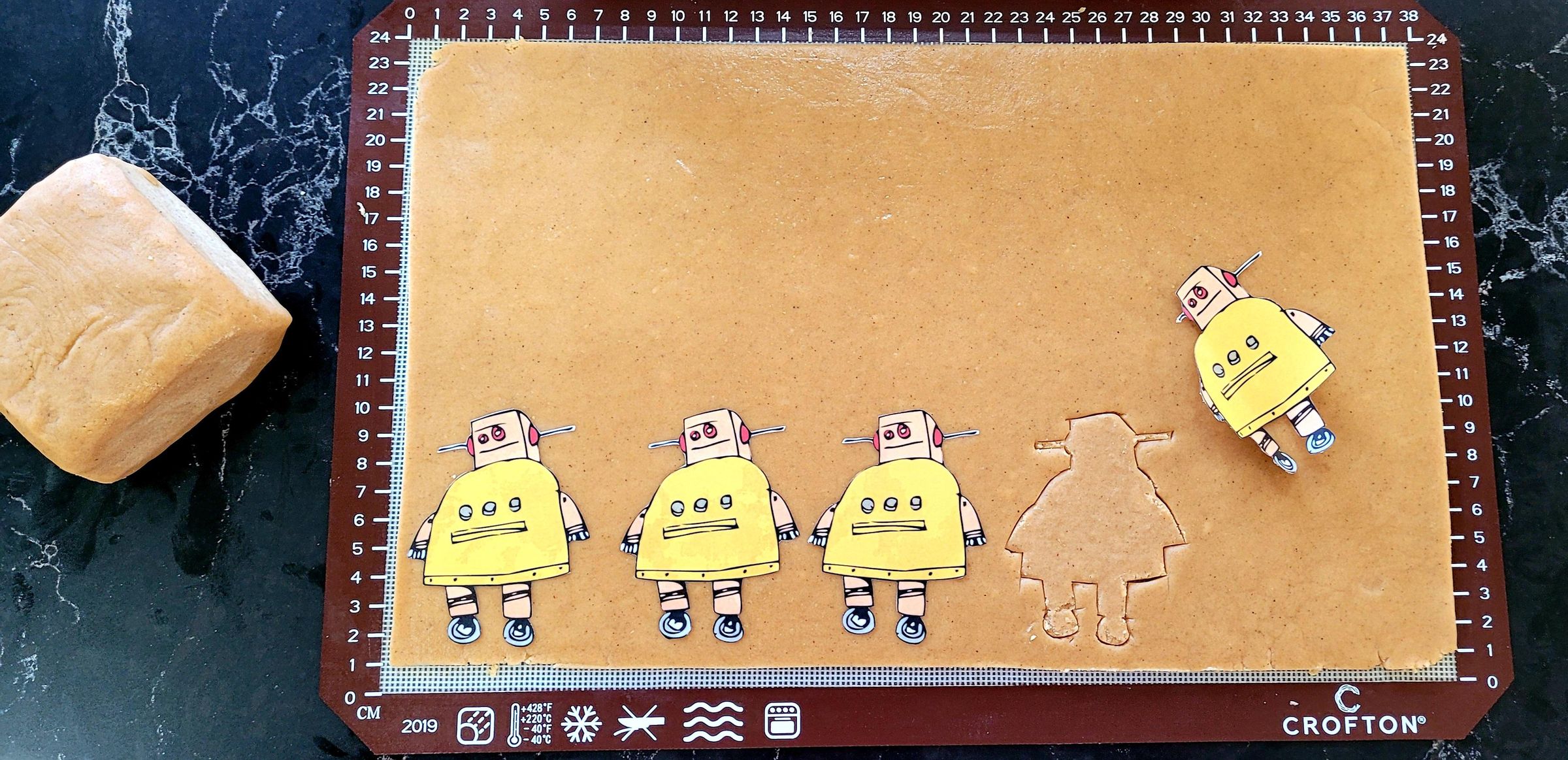 Gingerbread Icecream Sandwiches - Robot Style! : 26 Steps (with ...