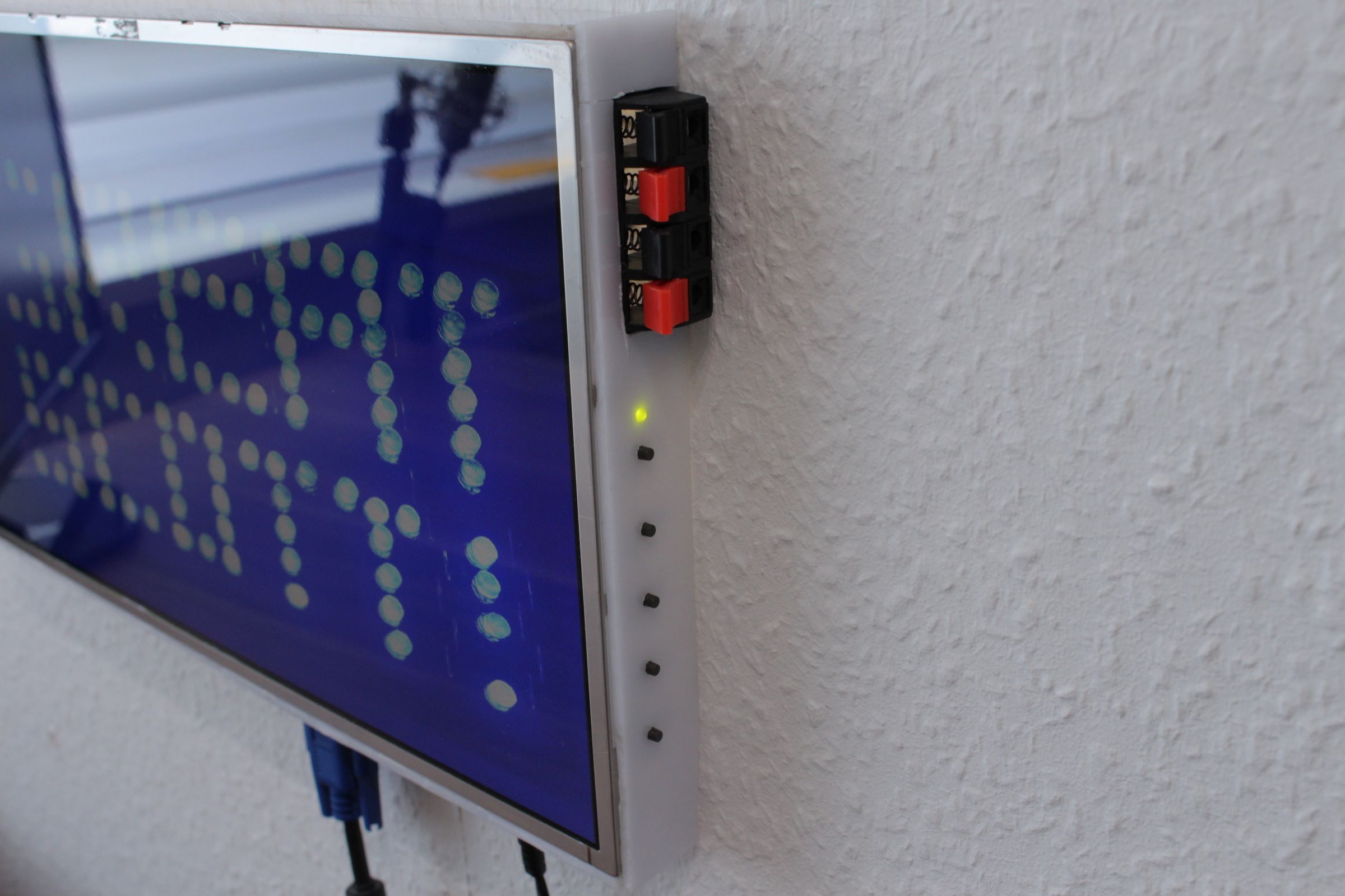 How to Reuse the Old LCD Screen of Your Broken Laptop : 4 Steps ...