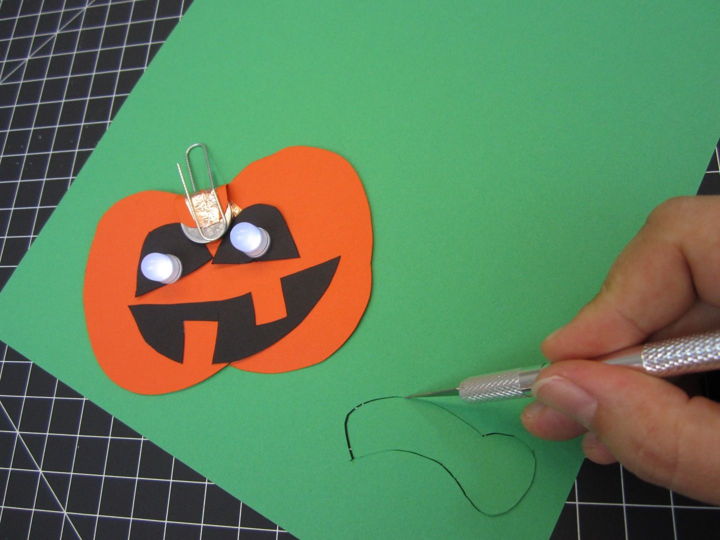 Halloween LED Paper Crafts : 12 Steps (with Pictures) - Instructables