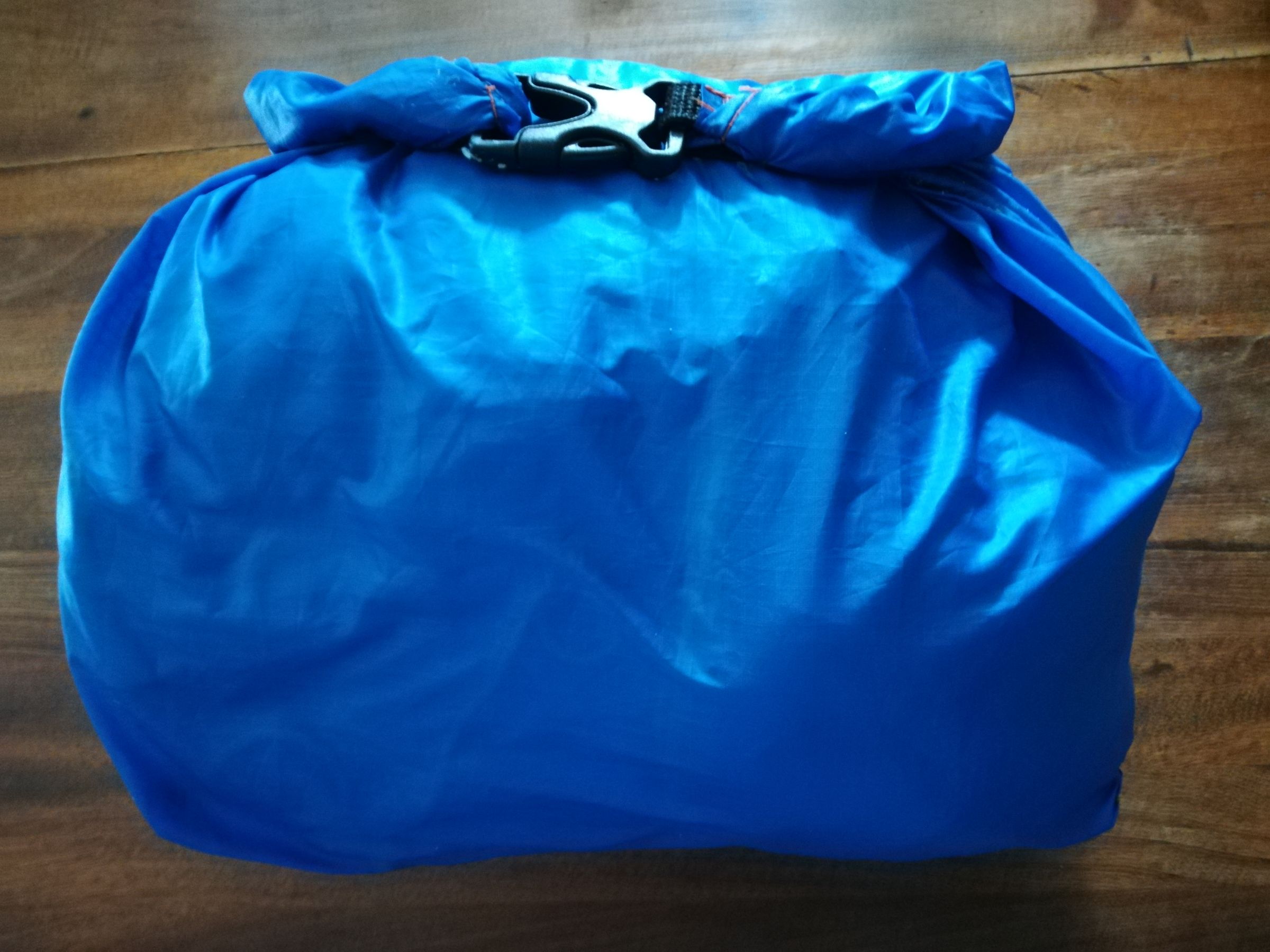 Waterproof Rolltop Stuff Sack : 6 Steps (with Pictures) - Instructables