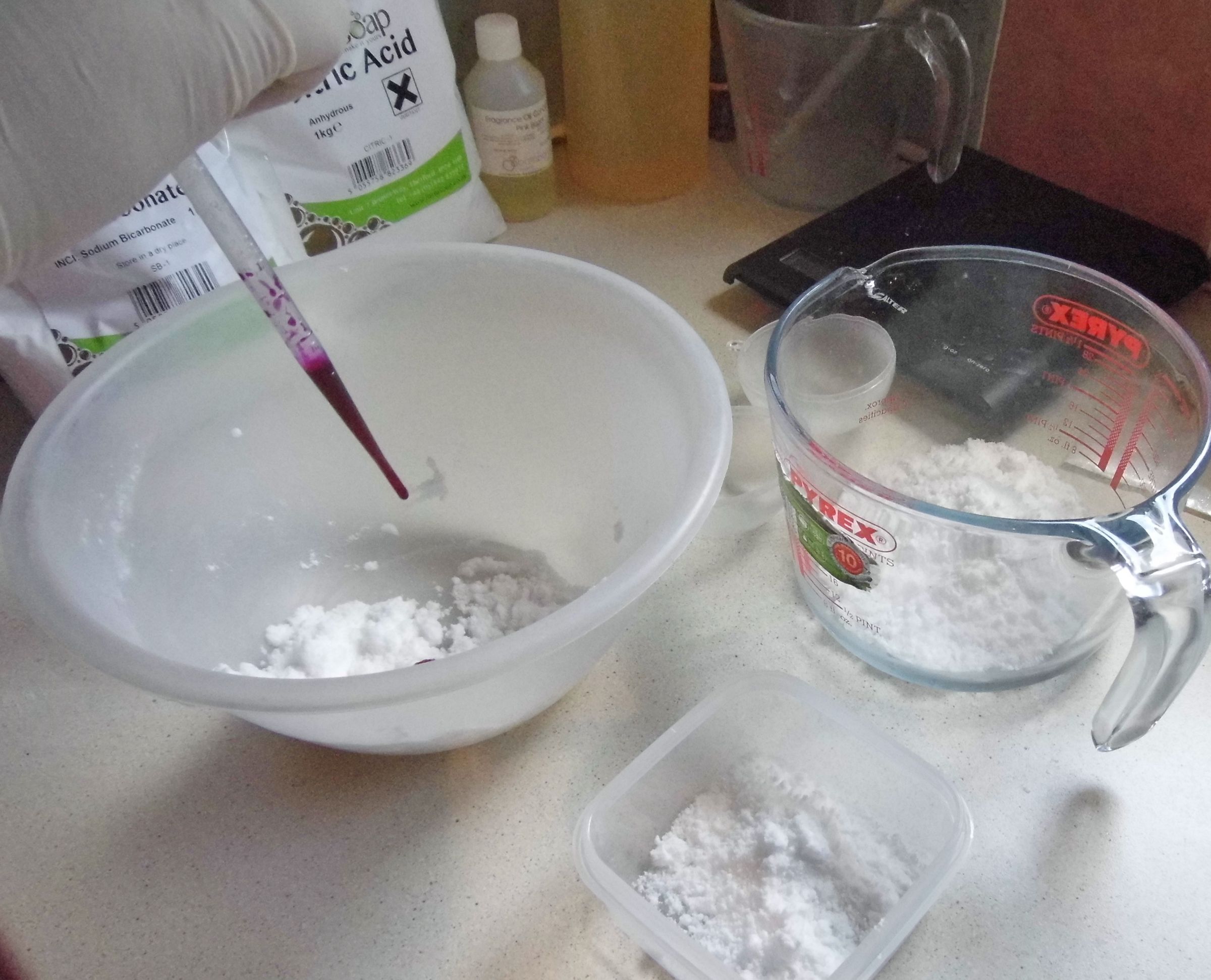 How To: Make a Bath Bomb : 10 Steps (with Pictures) - Instructables