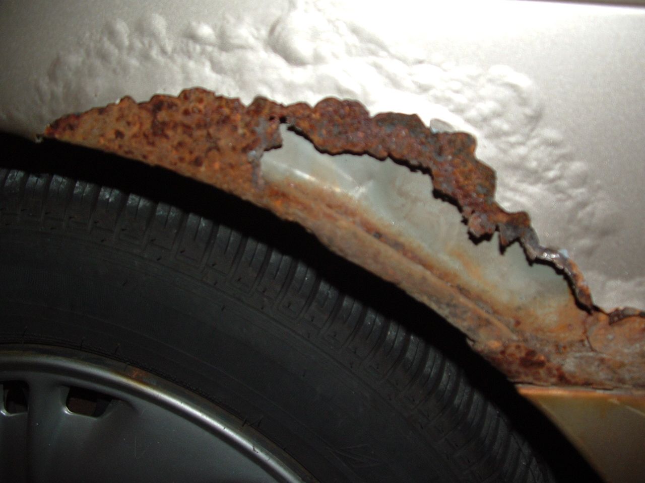 How to Fix Rust Around Your Wheel Wells : 8 Steps (with Pictures ...