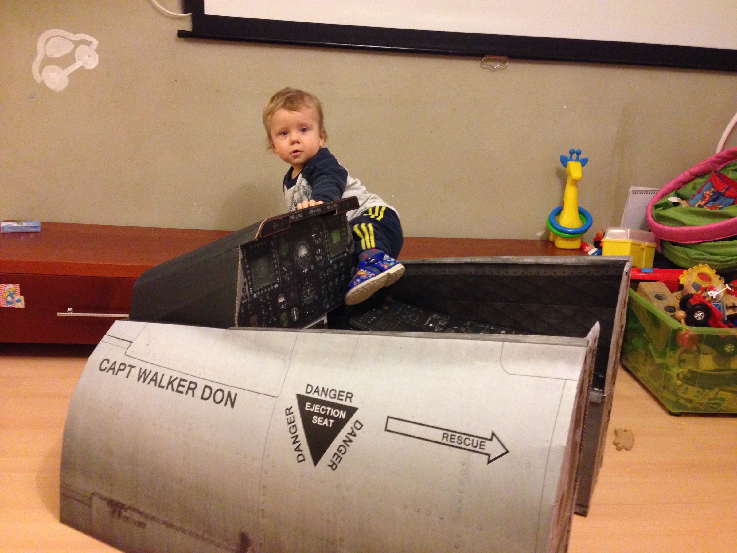 Fighter Jet Cockpit for Kids (kit Ready for Print Included) : 4 Steps ...