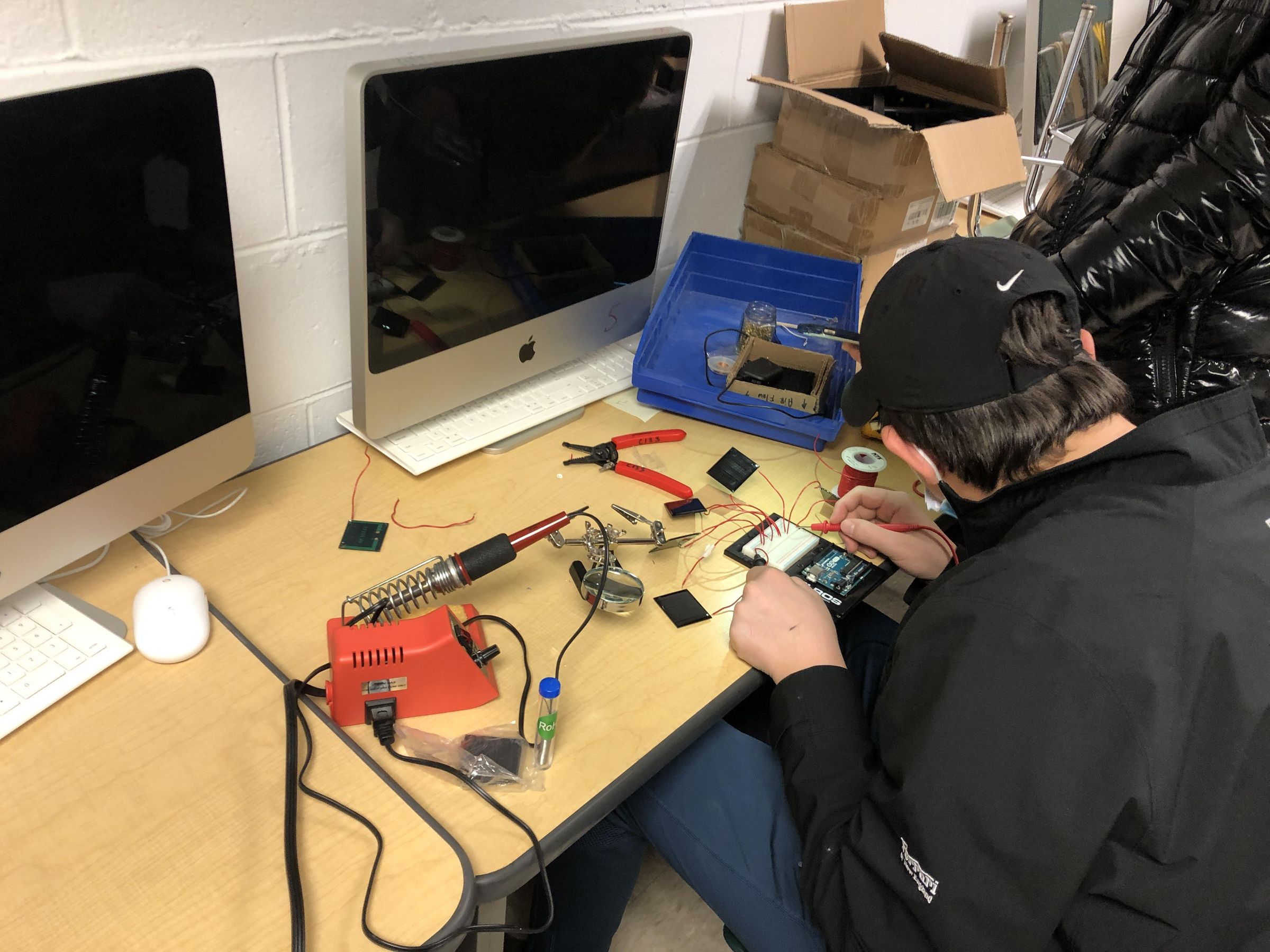 The Revolve Electric Lawn Mower - Made From Recycled Components! : 12 ...