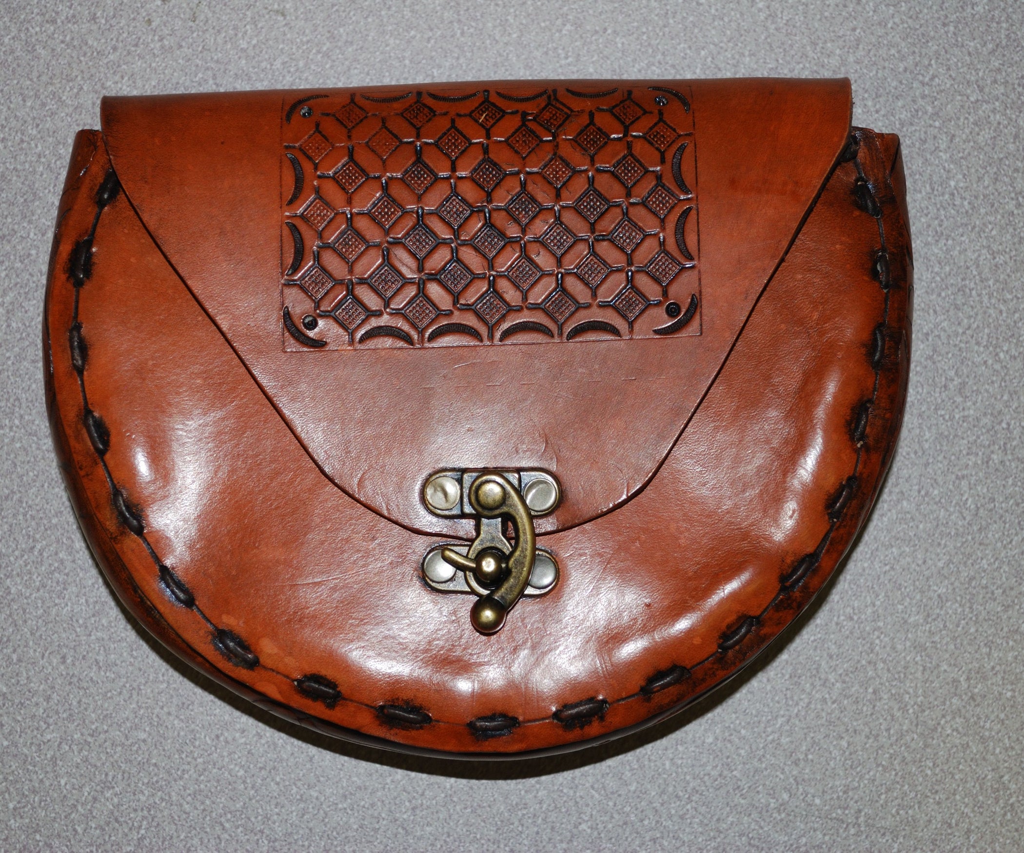 Medieval Leather Pouch 4 Steps with Pictures Instructables medieval-leather-pouch-4-steps-with-pictures-instructables
