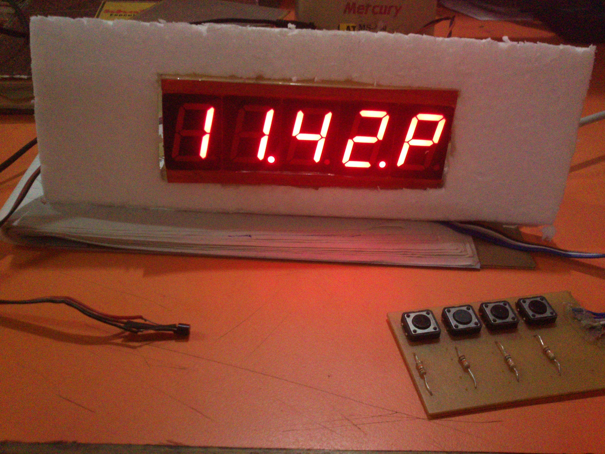 7 Segment Clock With Temperature Display [ds18b20 And 5 Digit Display