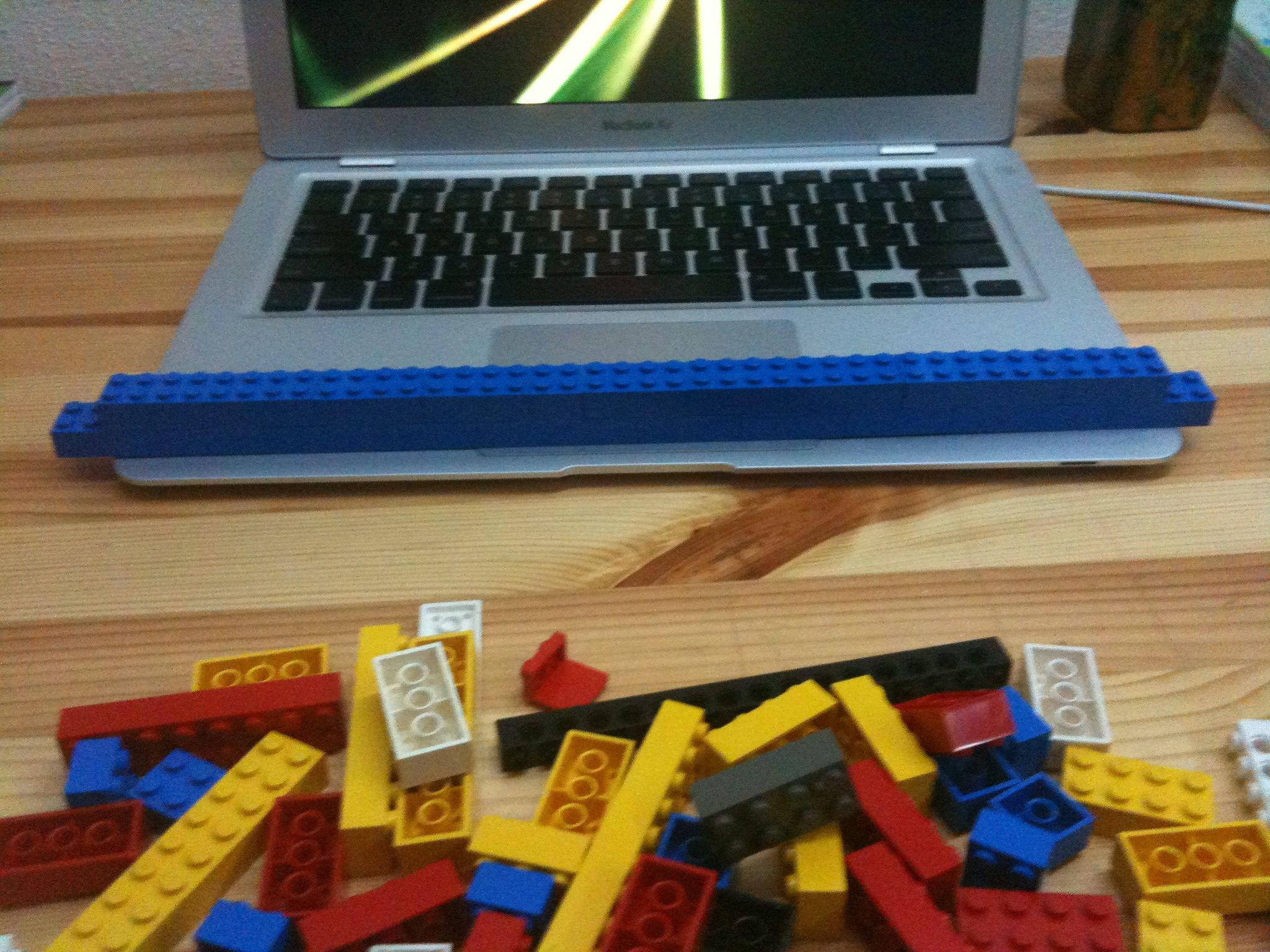 Quick Lego Laptop Stand : 3 Steps - Instructables