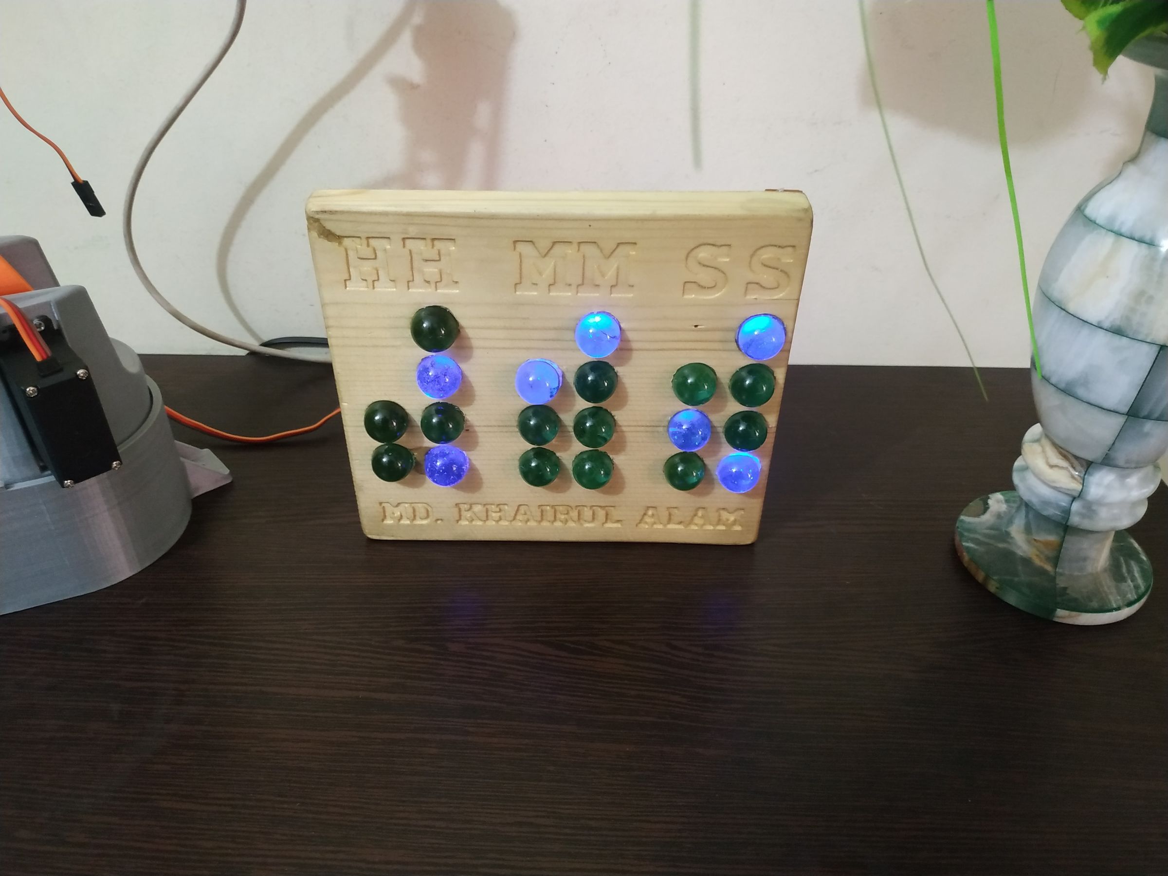 Binary Desk Clock : 9 Steps (with Pictures) - Instructables