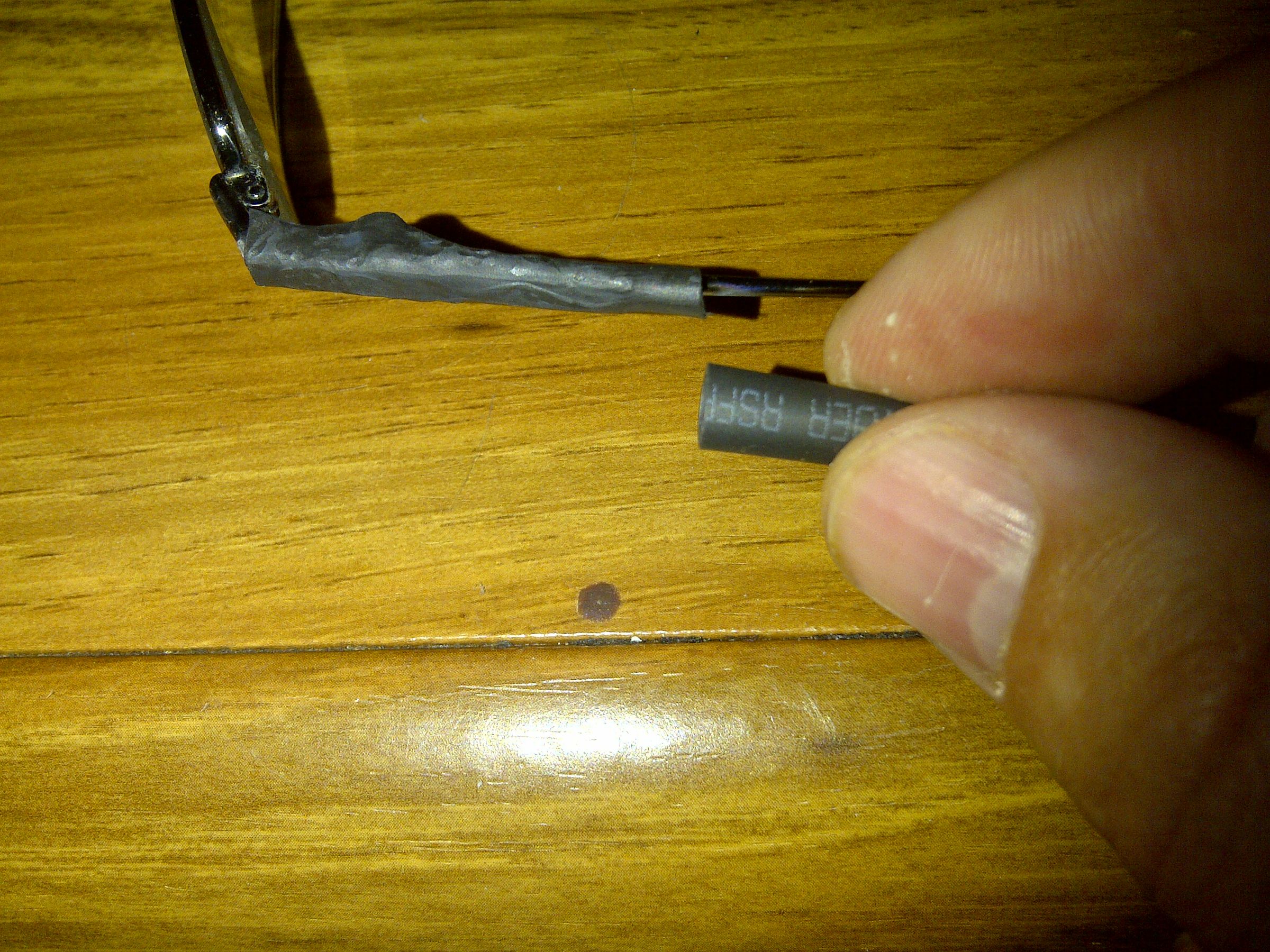 How to Repair a Broken Hinge on Your Glasses - NerdVision V1.0 : 4 ...