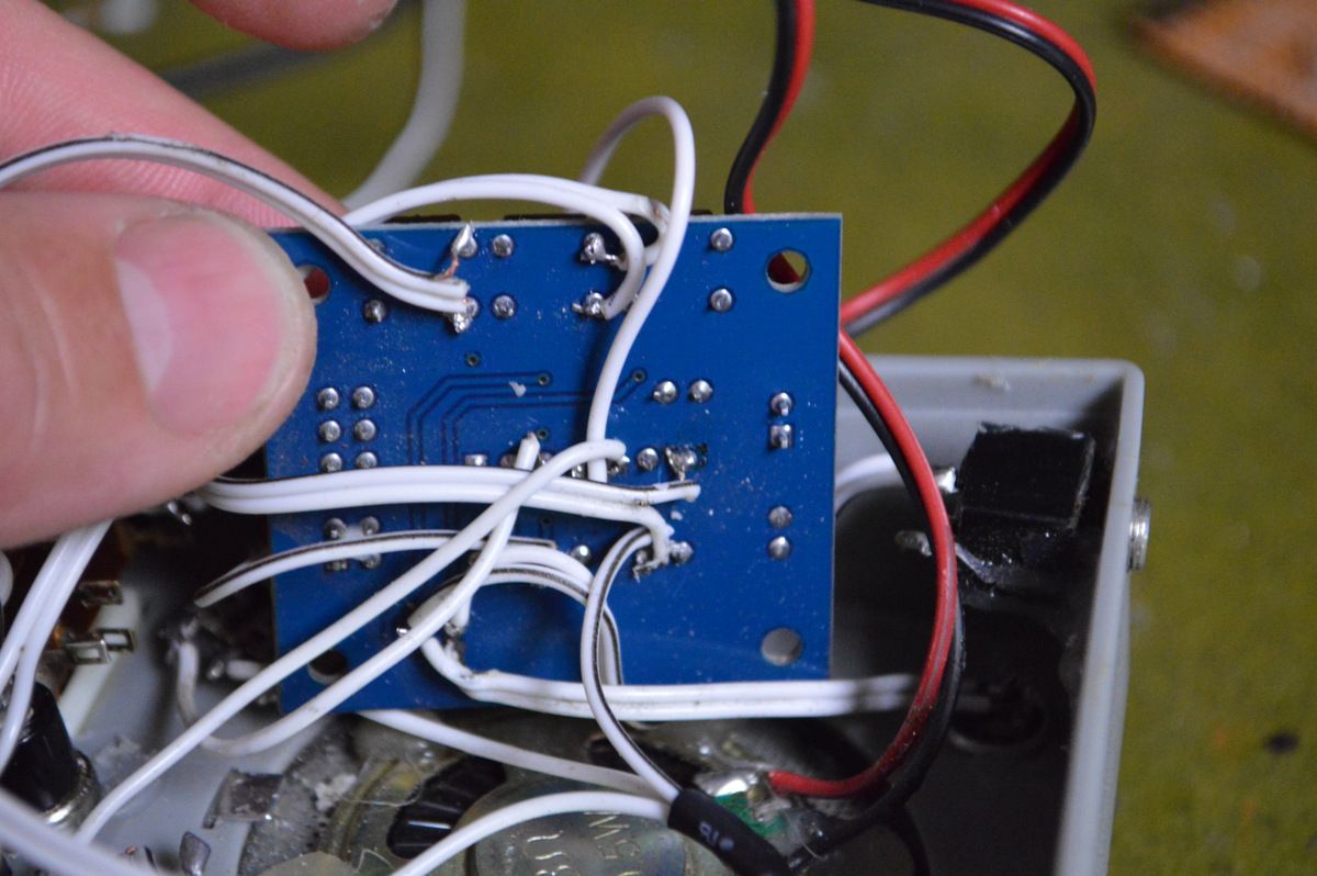 Sound Bending Machine - Intro to Circuit Bending : 9 Steps (with Pictures) - Instructables