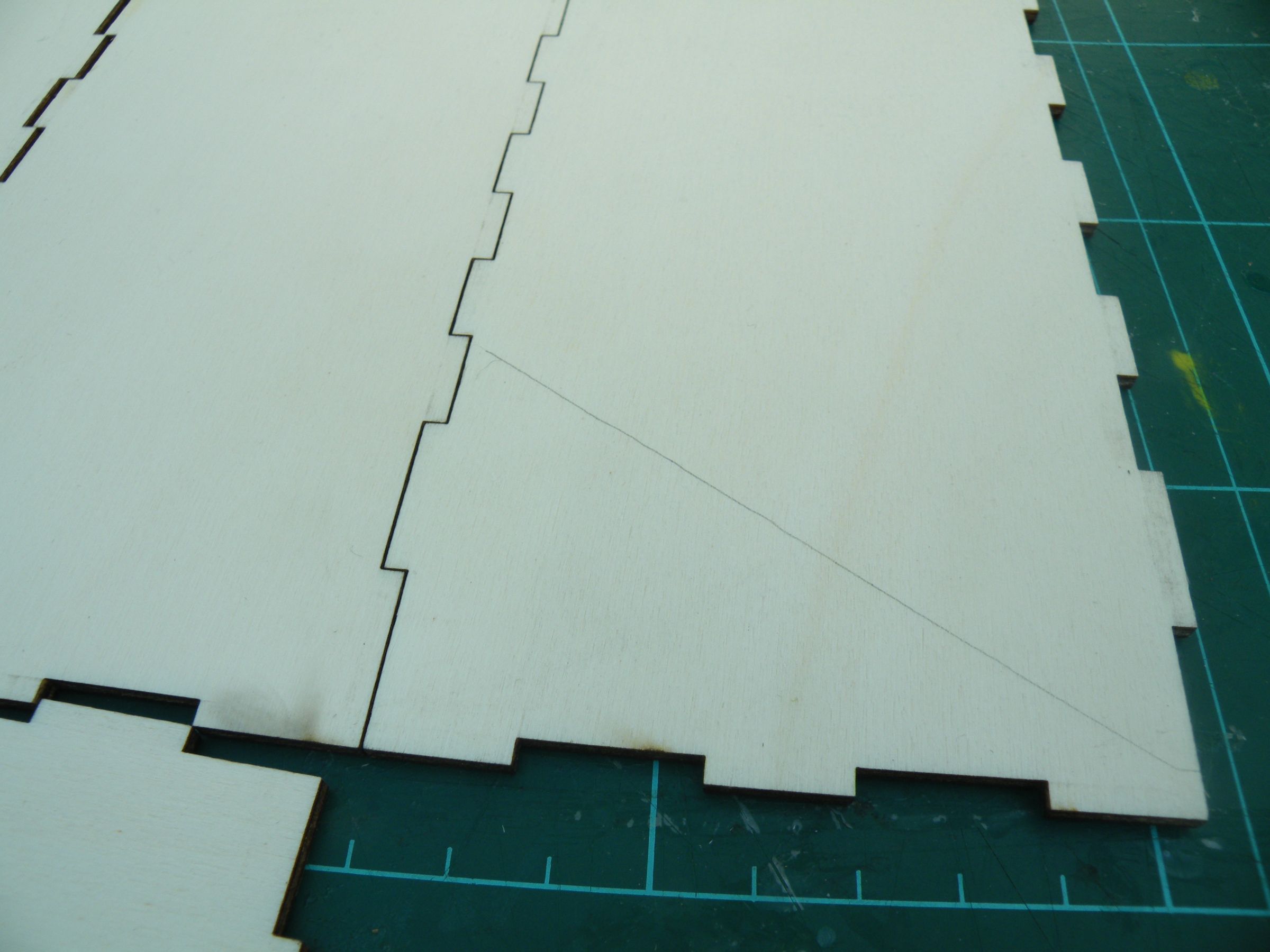 Dice Tower : 17 Steps (with Pictures) - Instructables