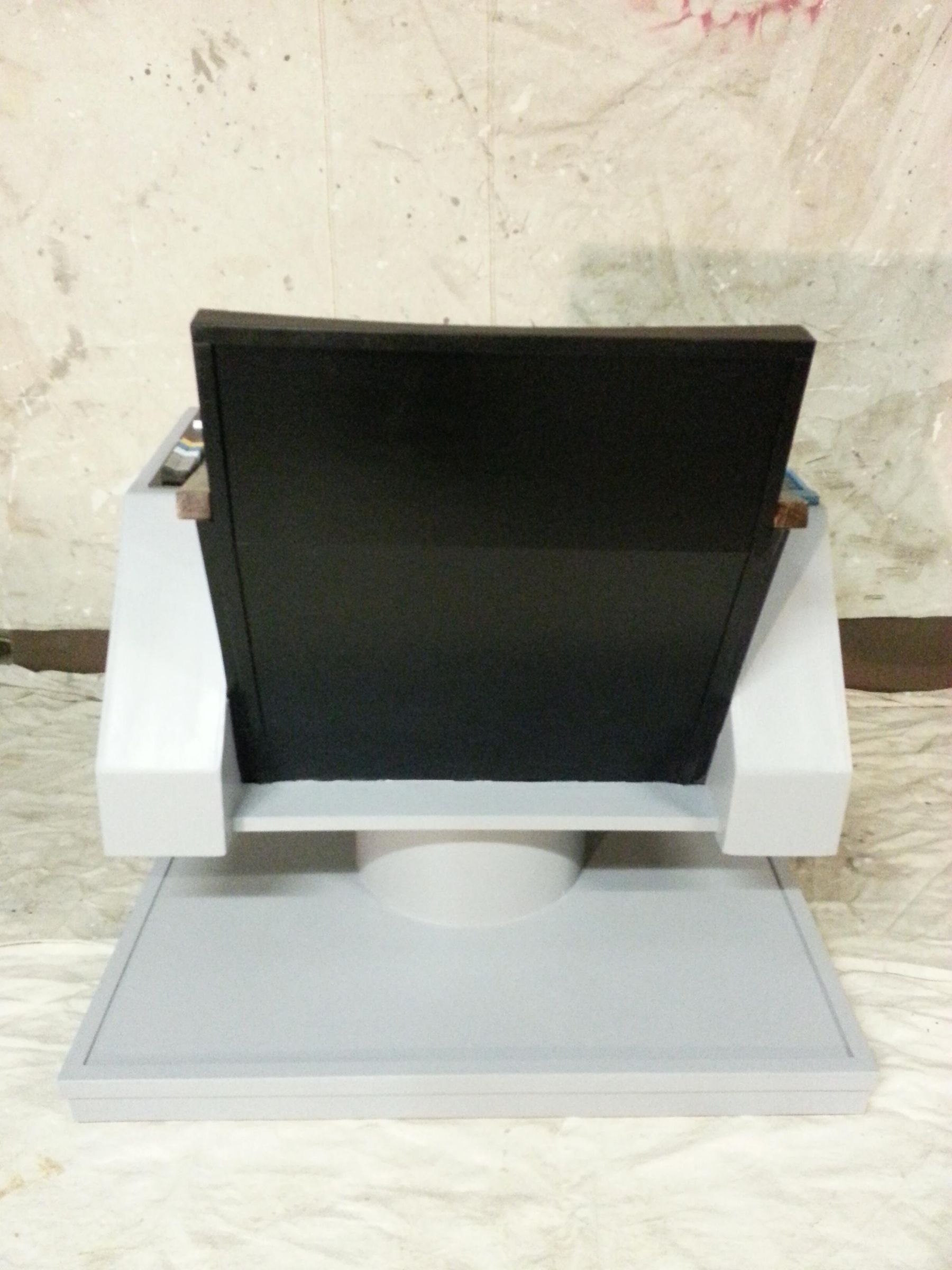 Captain Kirks Star Trek Chair With Sound : 7 Steps (with Pictures ...