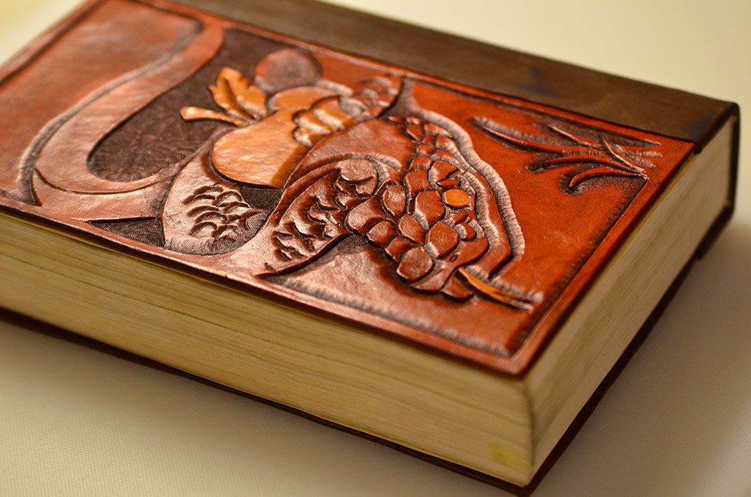 Bind a Book in Tooled Leather : 7 Steps (with Pictures) - Instructables