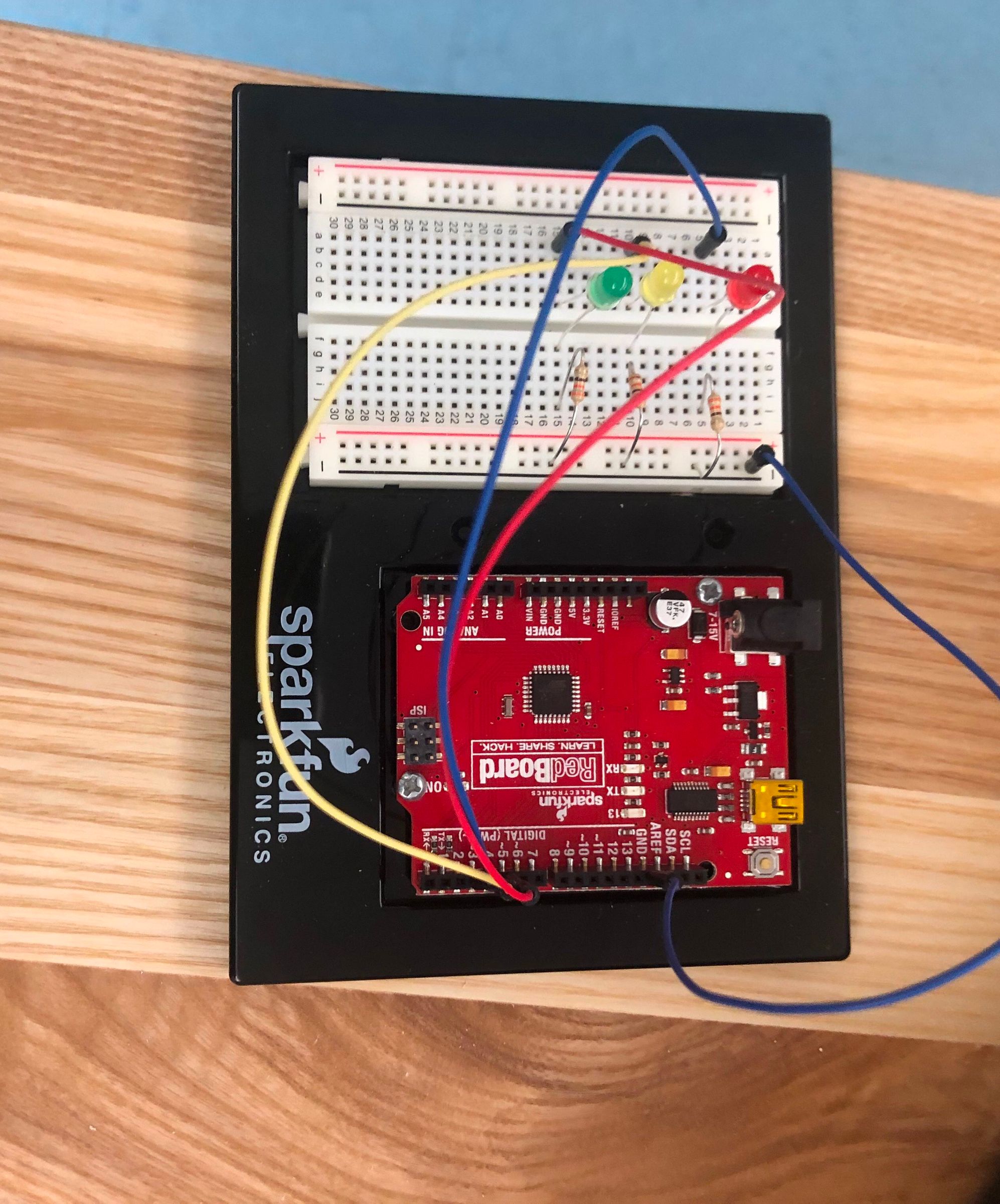 arduino traffic light circuit DIY Project to Discover - FindingDIY
