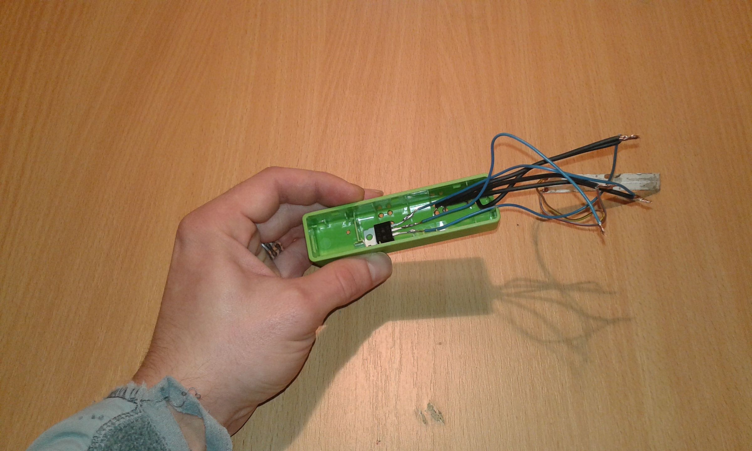 How to Make a Touch Switch Using One Mosfet : 4 Steps (with Pictures ...