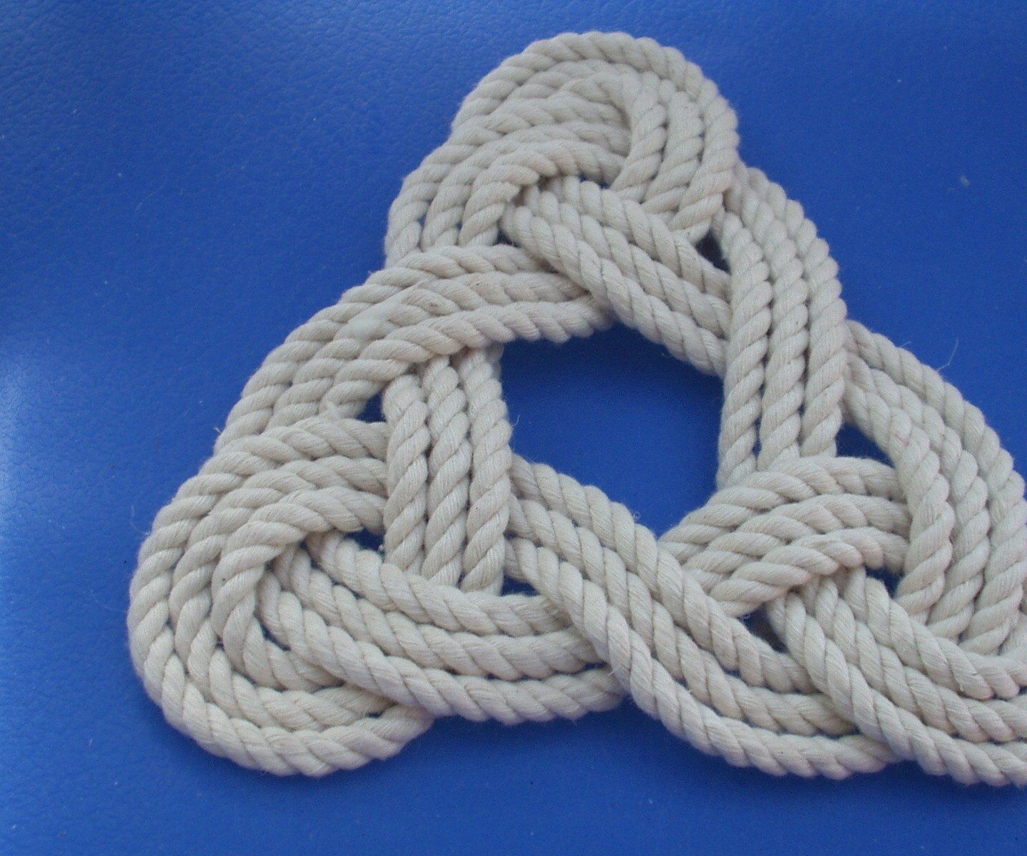 Triangle Mat : 9 Steps - Instructables