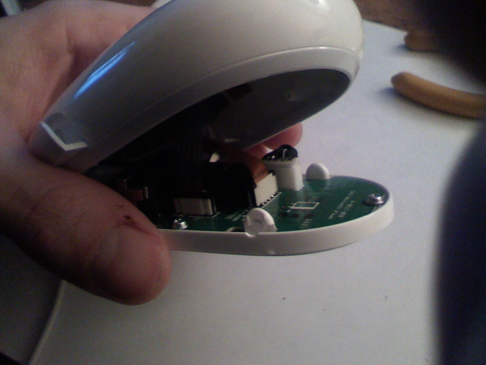 How to Completely Disassemble a MAC Mouse - Clean/Repair/Mod : 6 Steps ...