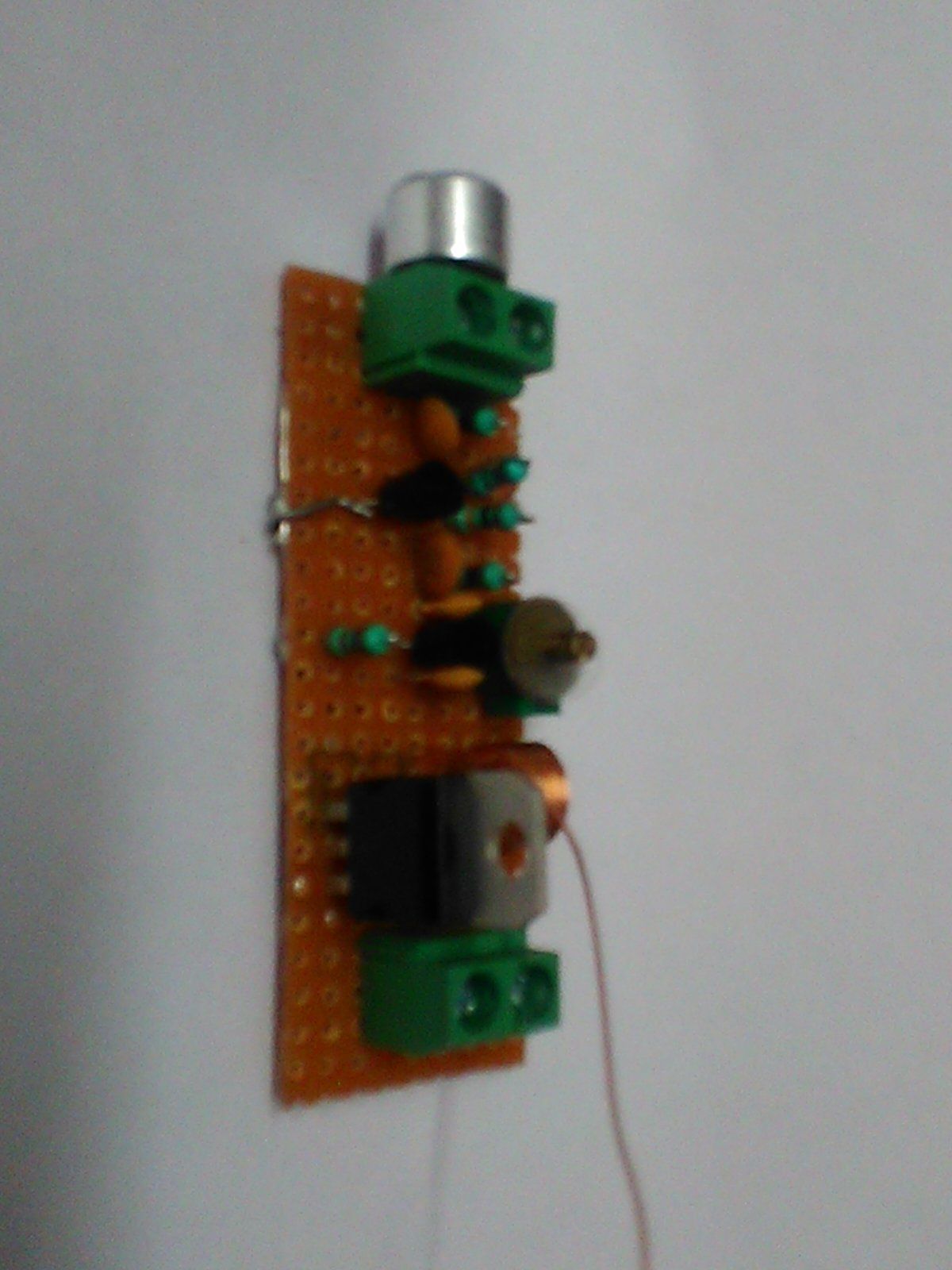 How to Make FM Transmitter : 5 Steps (with Pictures) - Instructables