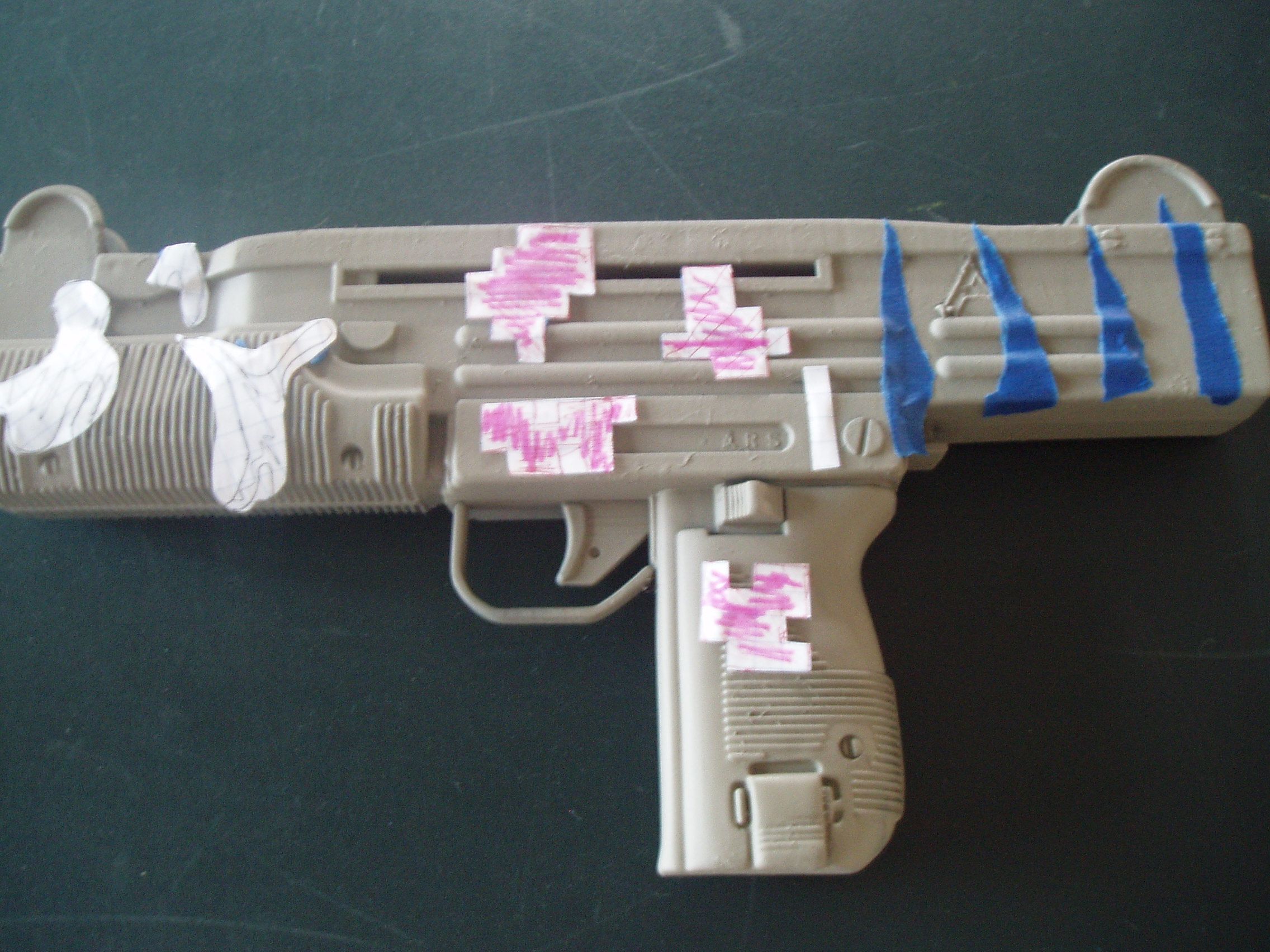 Tiger Stripe Stencil Gun